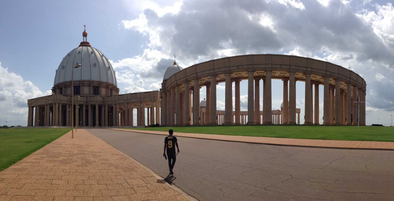 Yamoussoukro Wallpapers (16 images) - WallpaperCat