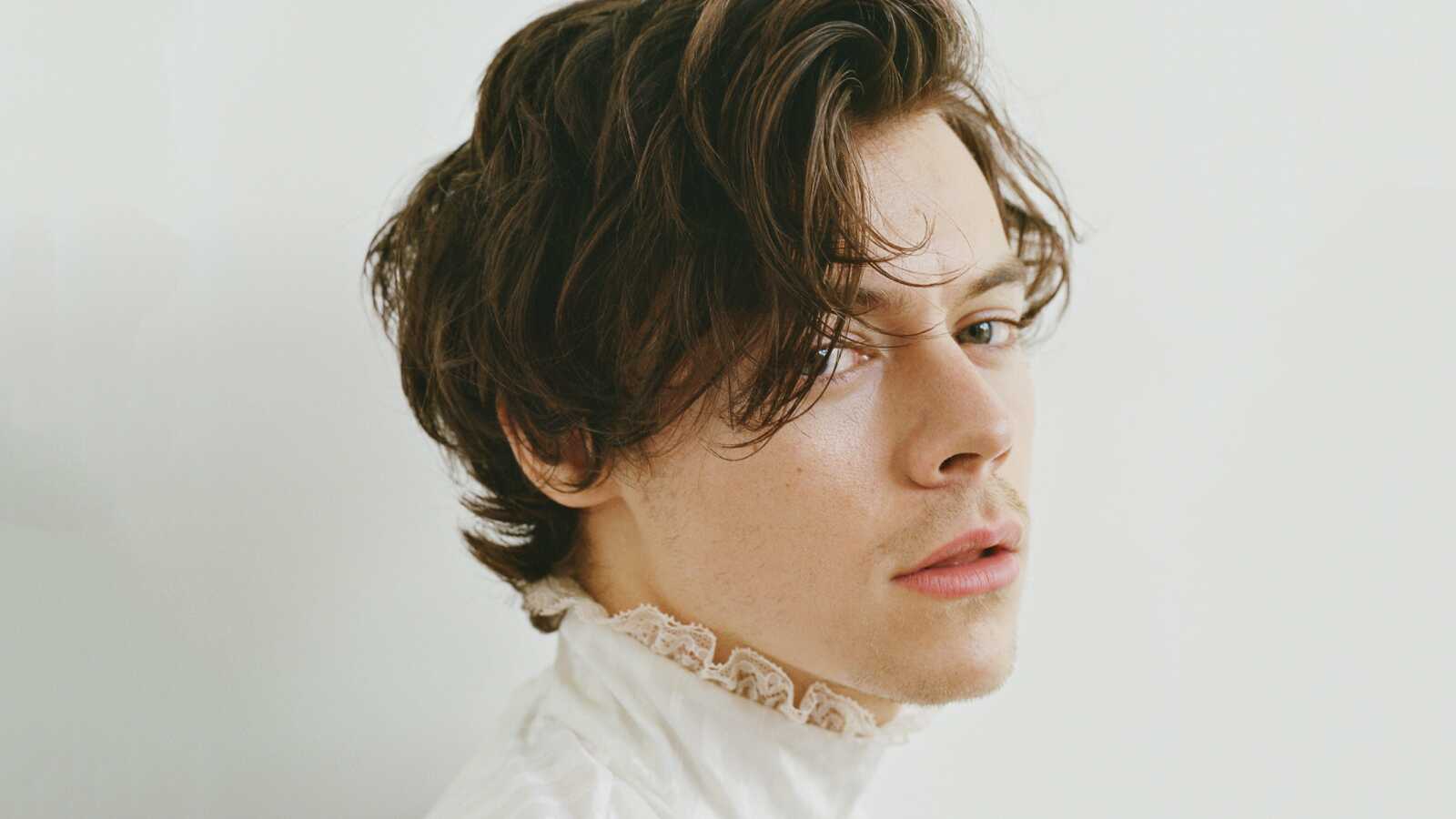 Harry Styles Wallpapers (39 images) - WallpaperCat