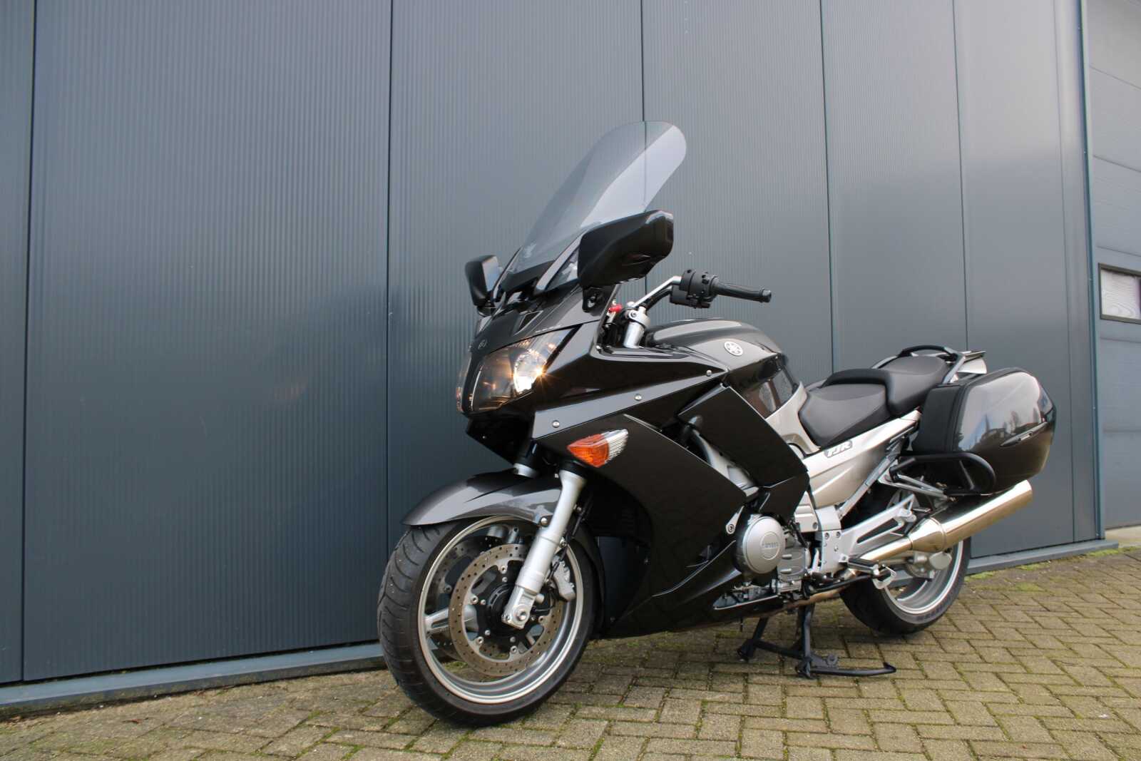 Yamaha FJR1300 Wallpapers (36 images) - WallpaperCat