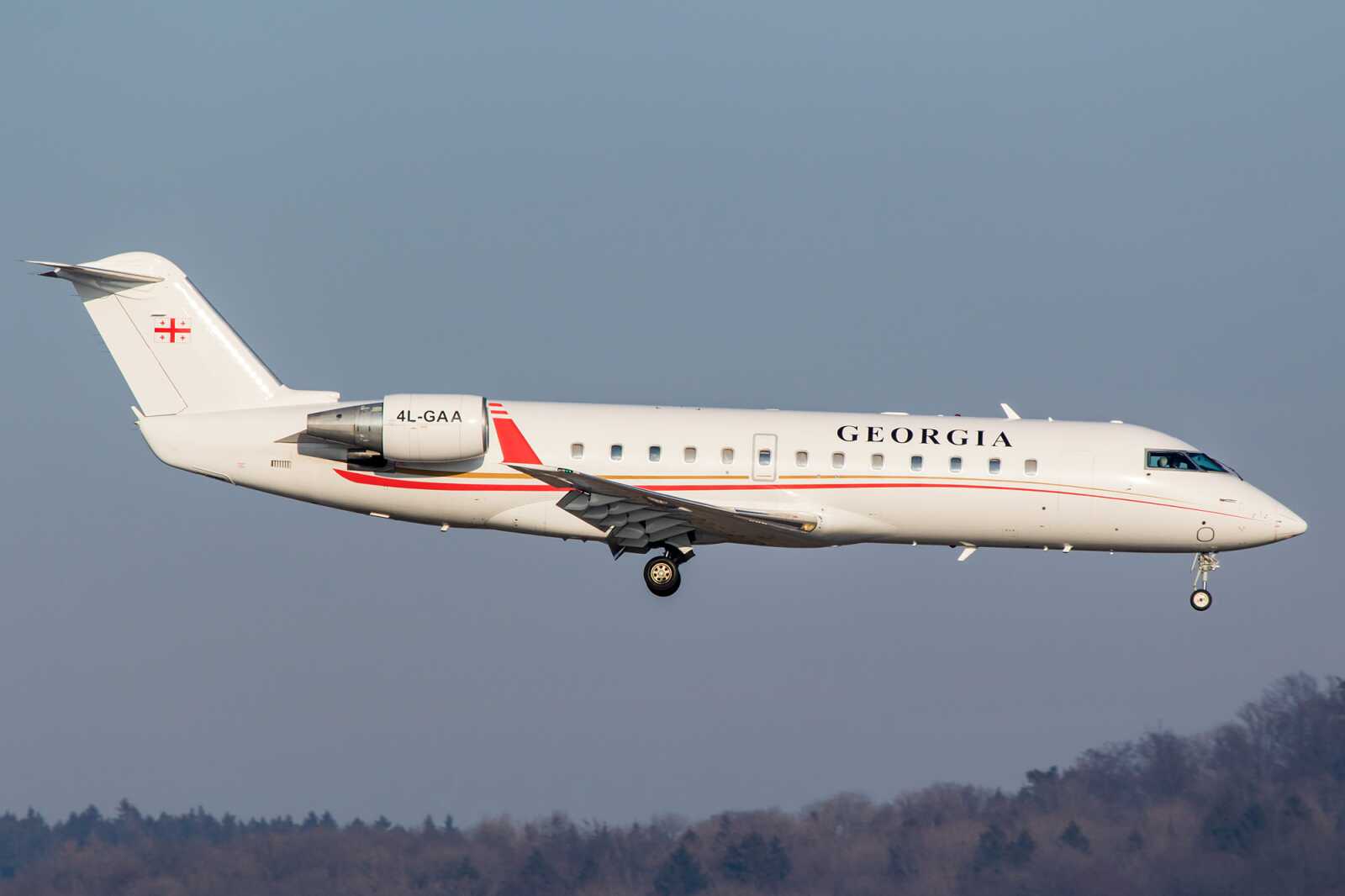 Bombardier Challenger 850 Wallpapers (13 images) - WallpaperCat