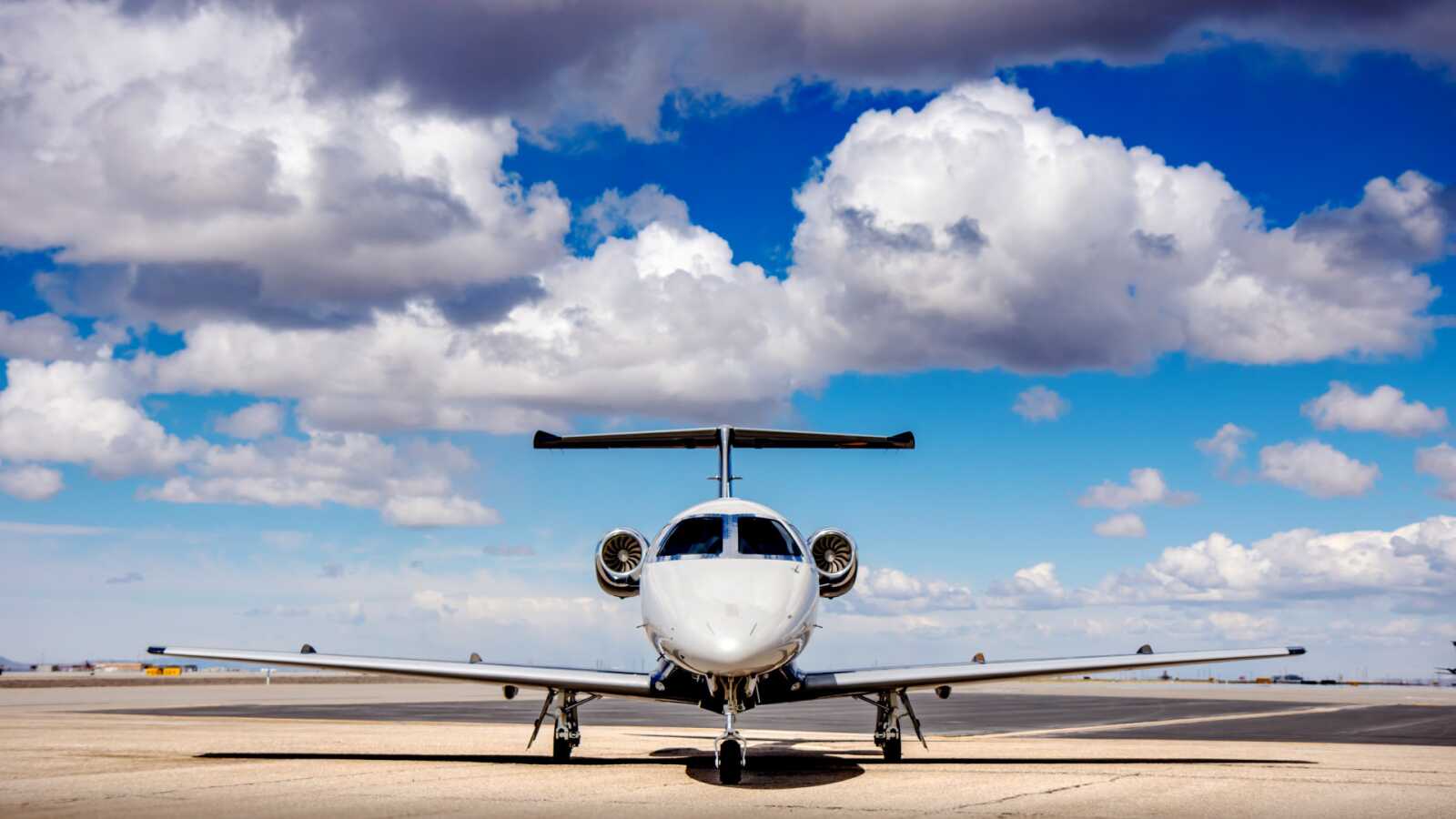 Embraer Phenom Wallpapers (54 images) - WallpaperCat