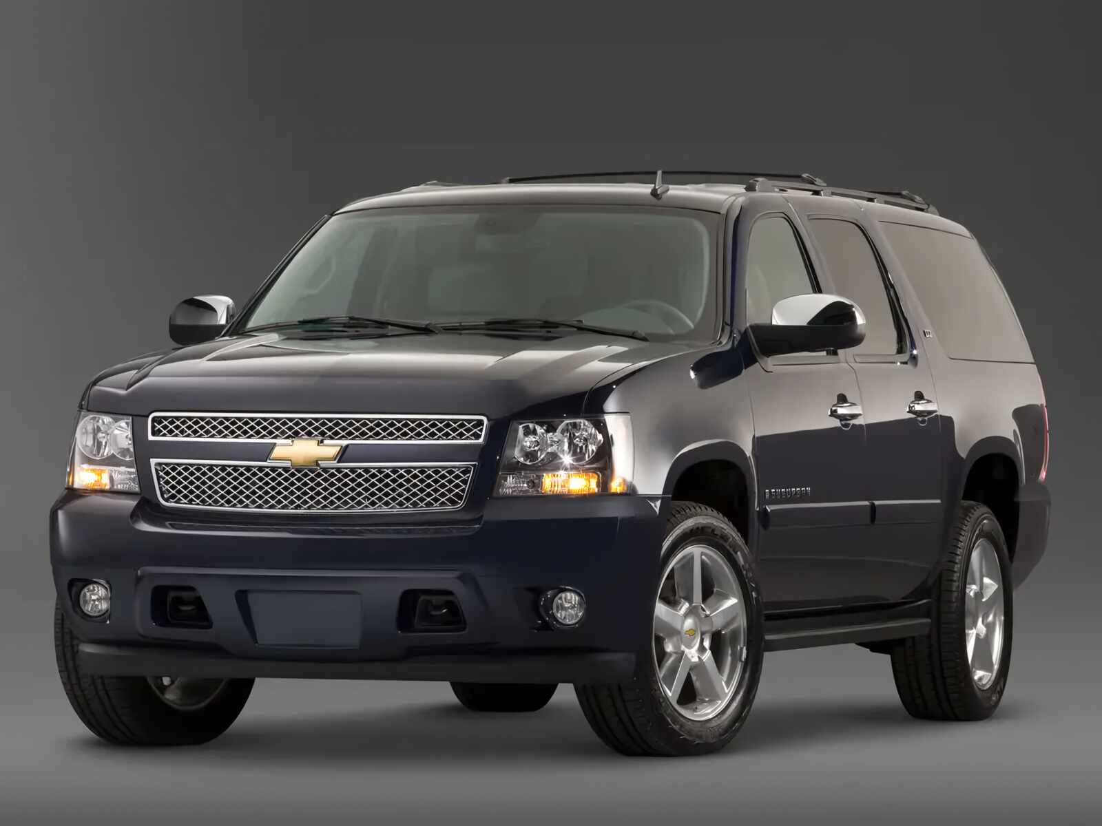 Chevrolet Suburban Wallpapers (25 images) - WallpaperCat