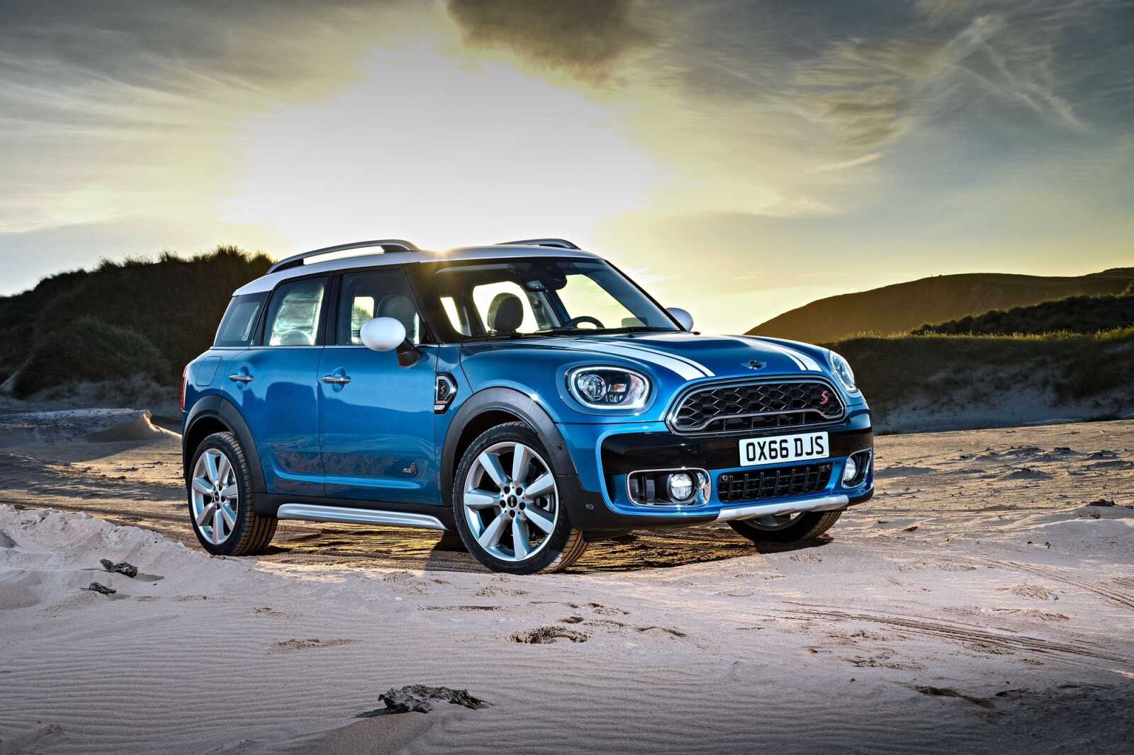 MINI Countryman Wallpapers (52 images) - WallpaperCat