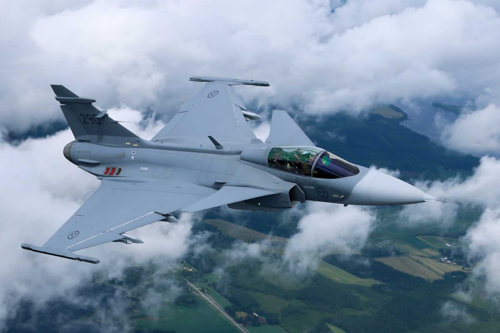 Saab Airplane Wallpapers (46 images) - WallpaperCat