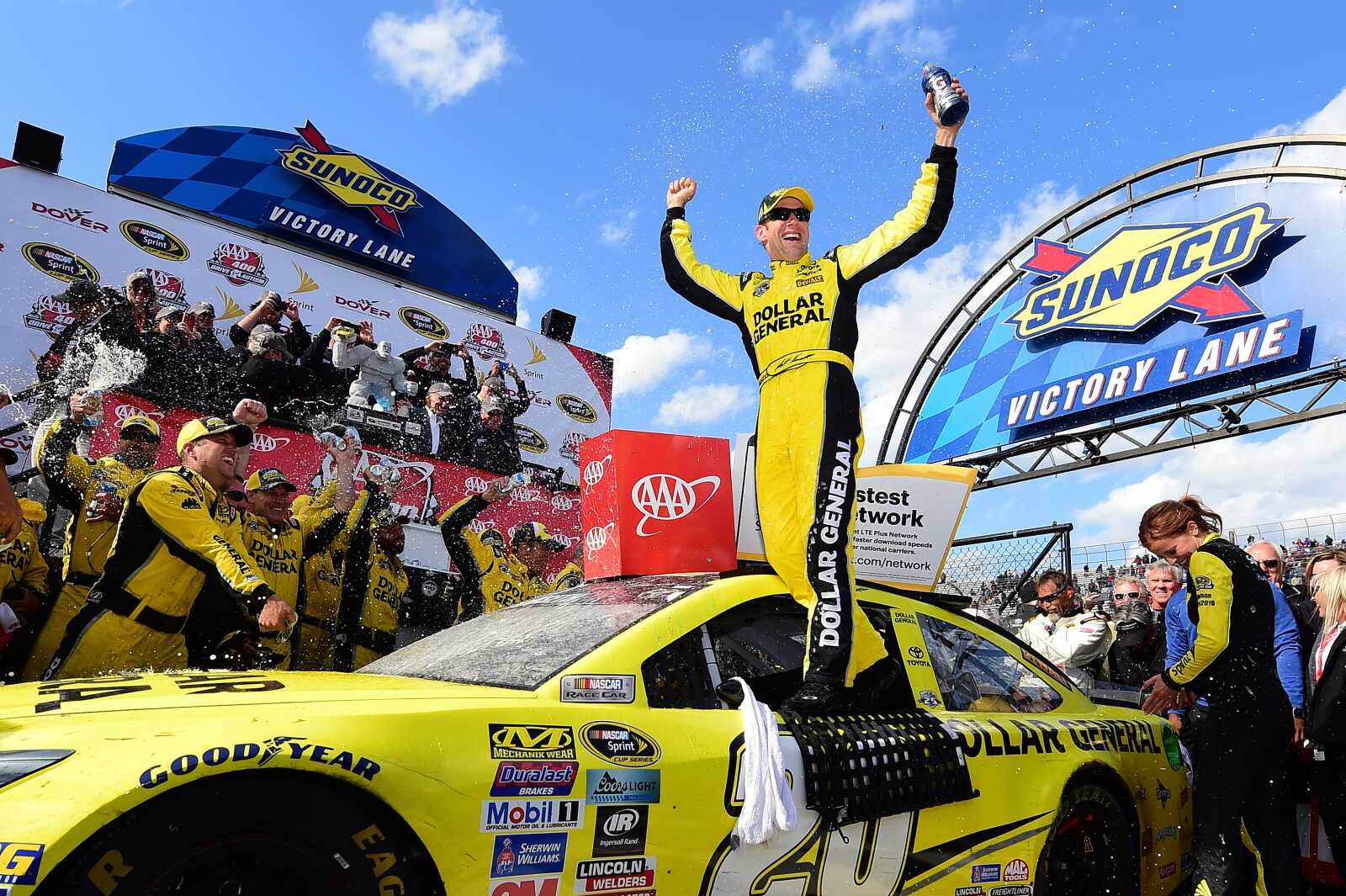 Matt Kenseth Wallpapers (24 images) - WallpaperCat
