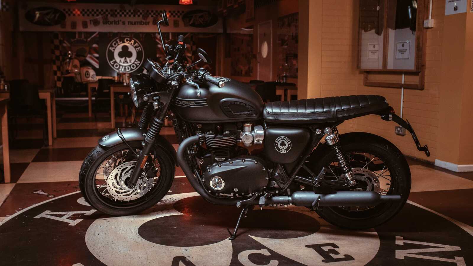 Triumph Bonneville T120 Wallpapers (37 images) - WallpaperCat