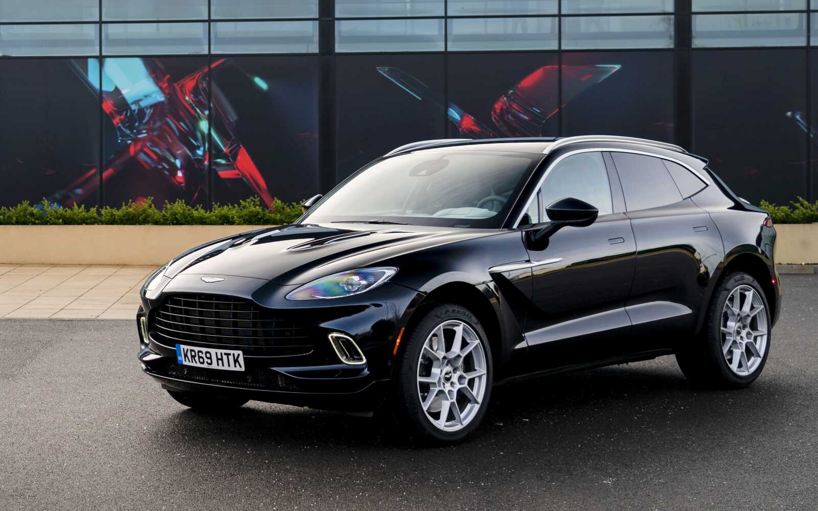 Aston Martin DBX Wallpapers (32 images) - WallpaperCat