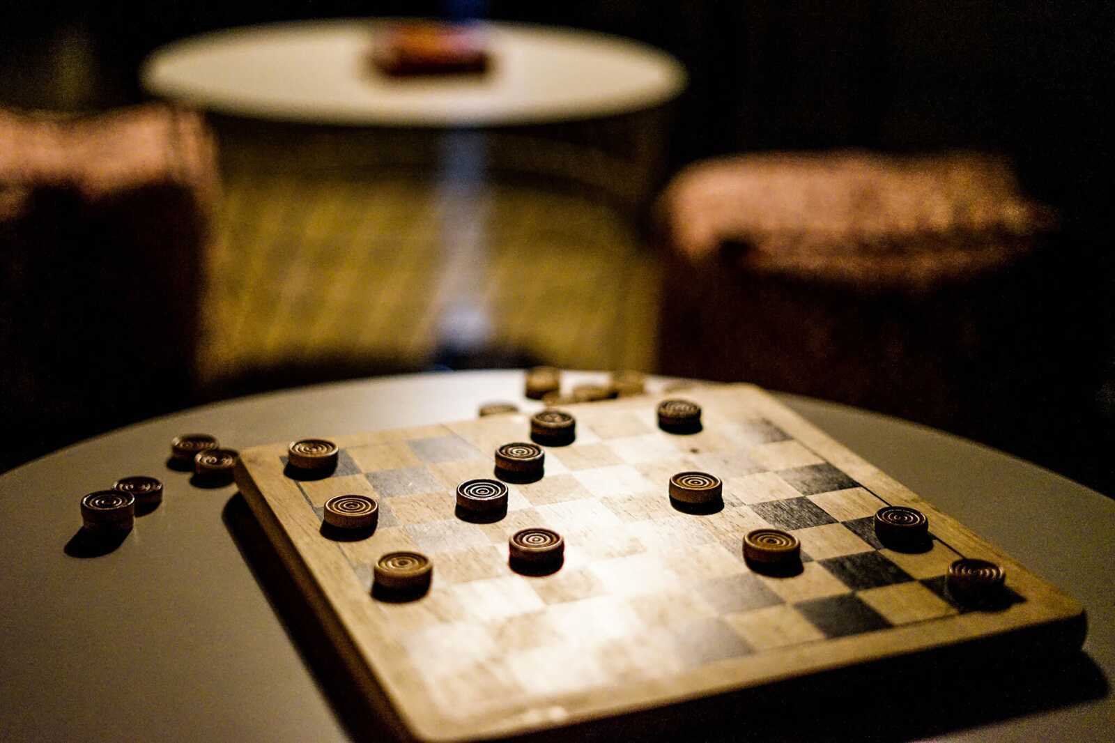 Checkers (Game) Wallpapers (10 images) - WallpaperCat