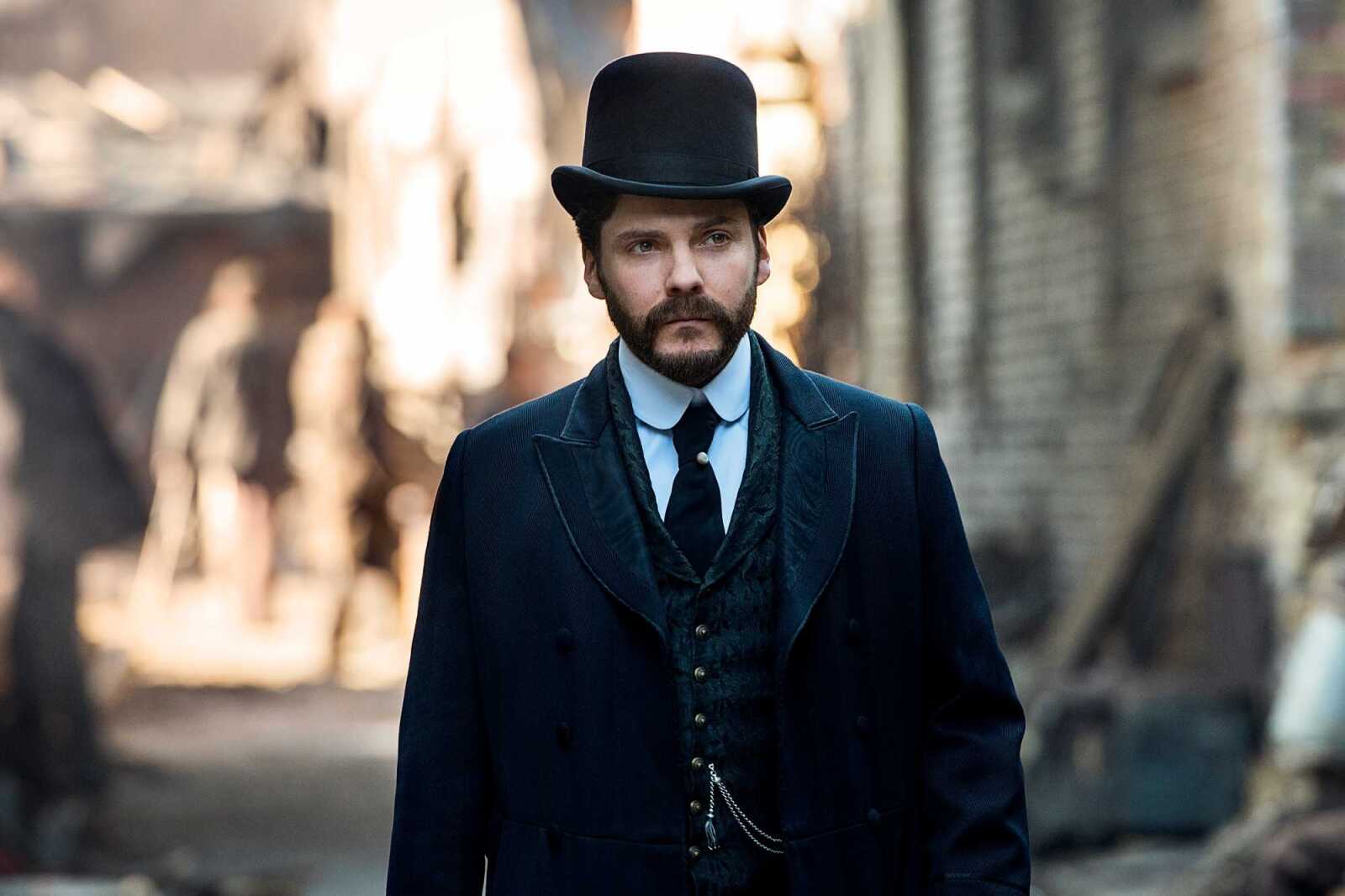Daniel Bruhl Wallpapers (21 images) - WallpaperCat