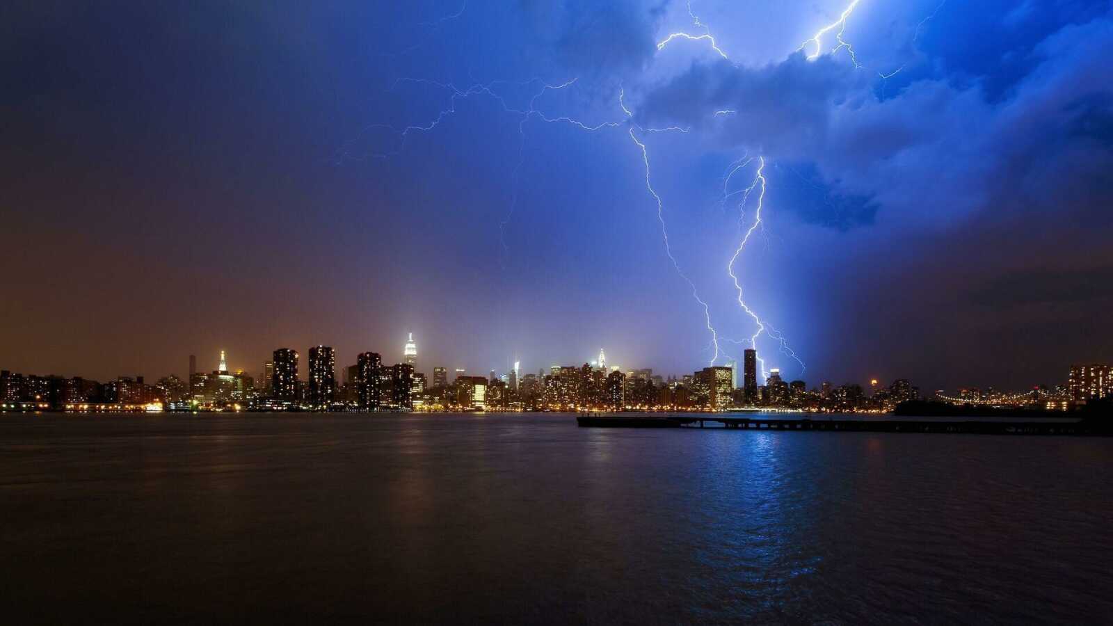 Thunder Wallpapers (87 images) - WallpaperCat
