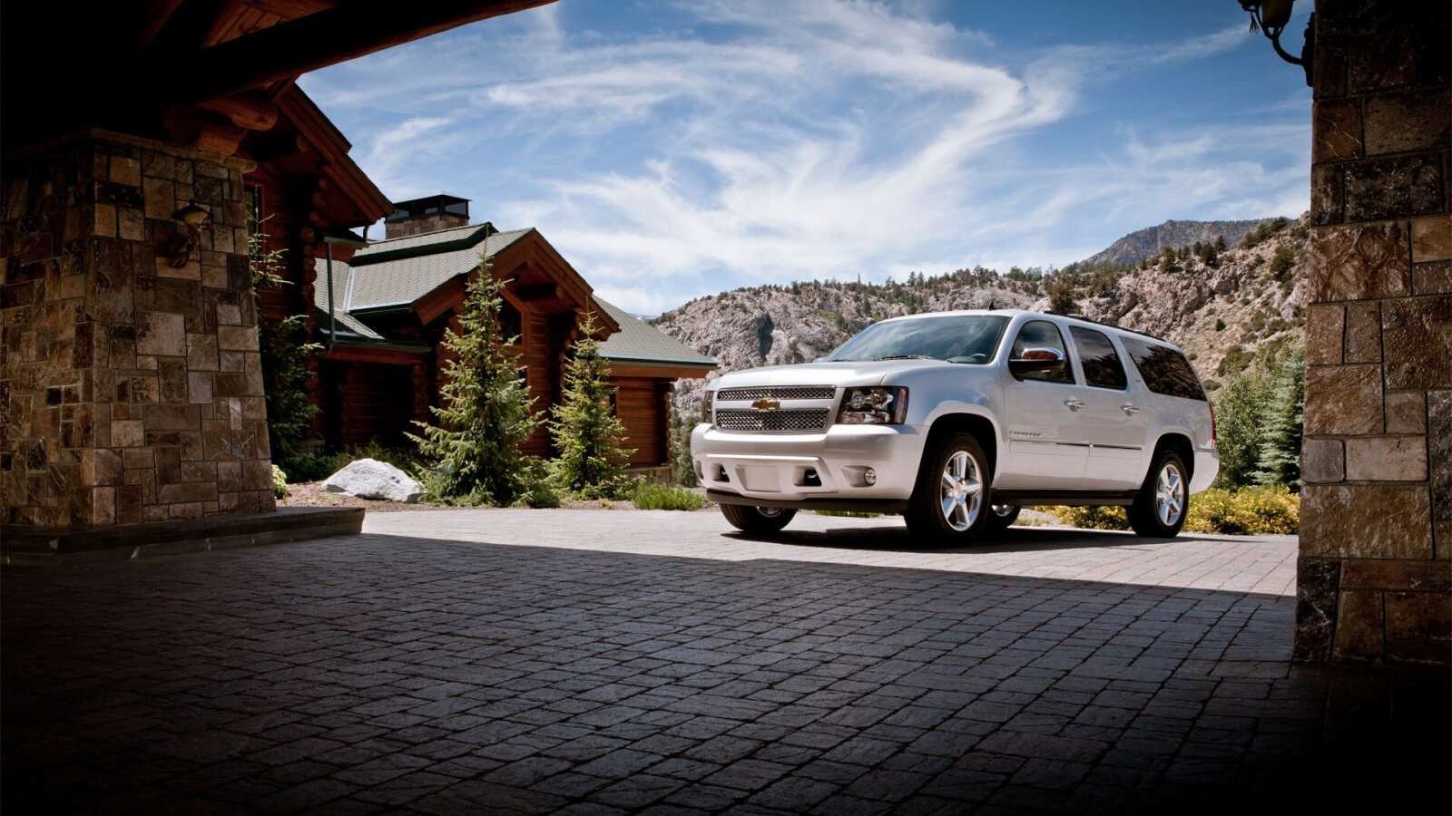 Chevrolet Suburban Wallpapers (25 images) - WallpaperCat