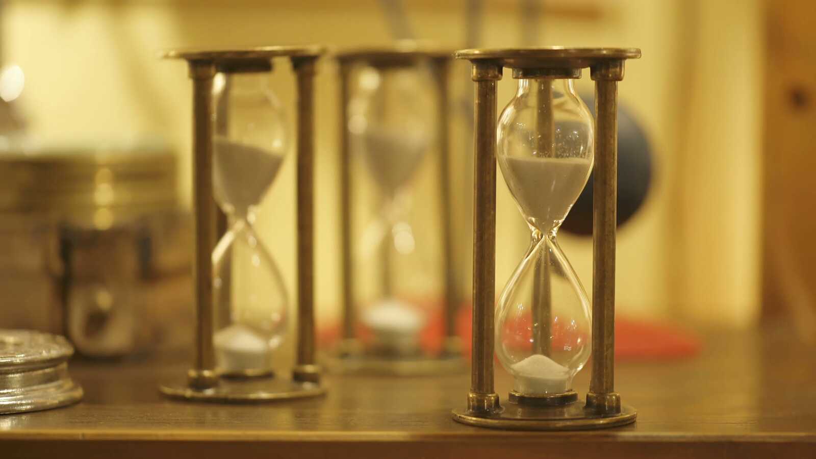 Hourglass Wallpapers (33 images) - WallpaperCat