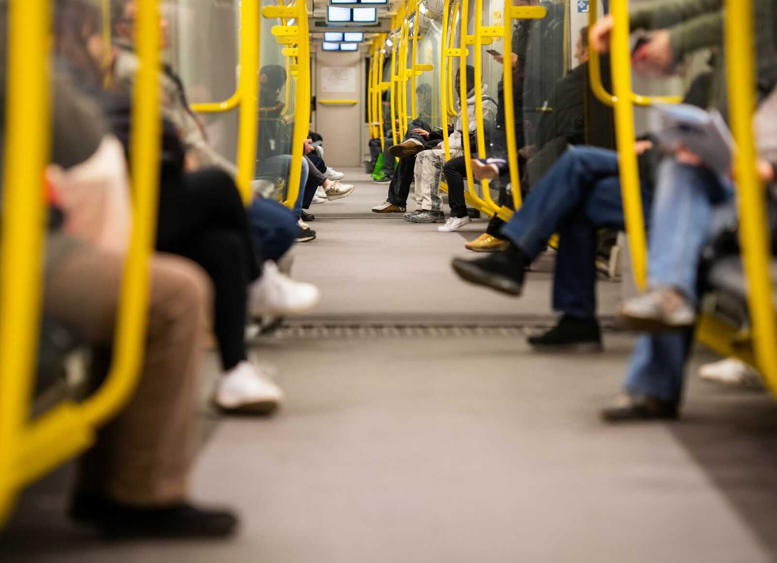 Public Transport Wallpapers (32 images) - WallpaperCat
