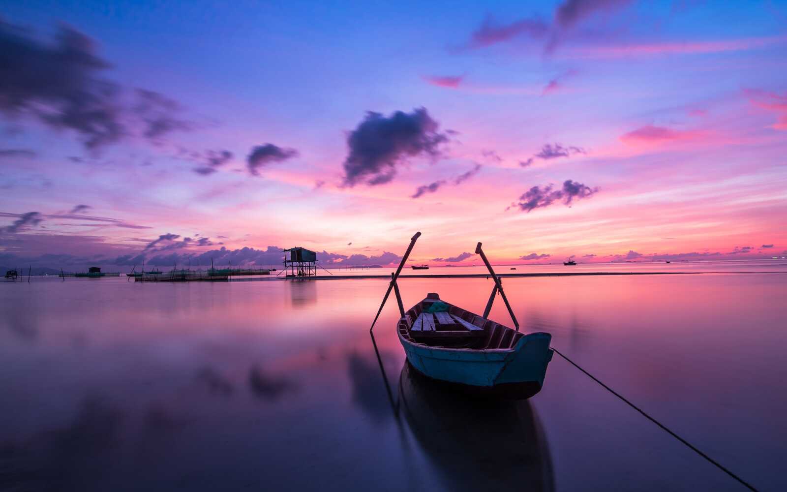 Boat Wallpapers (67 images) - WallpaperCat