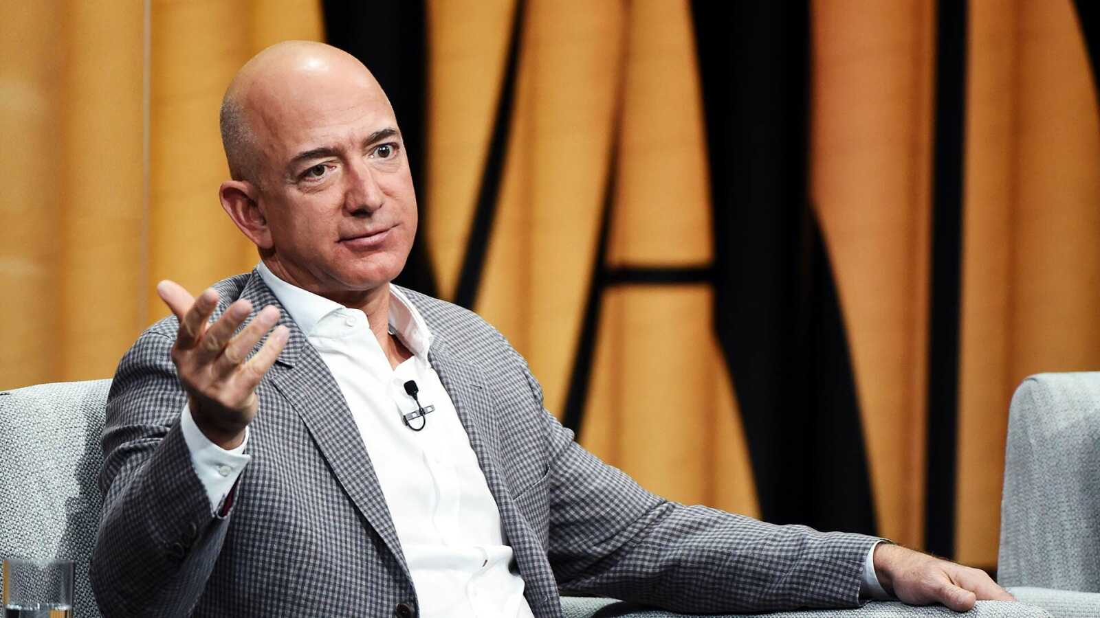 Jeff Bezos Wallpapers (36 images) - WallpaperCat