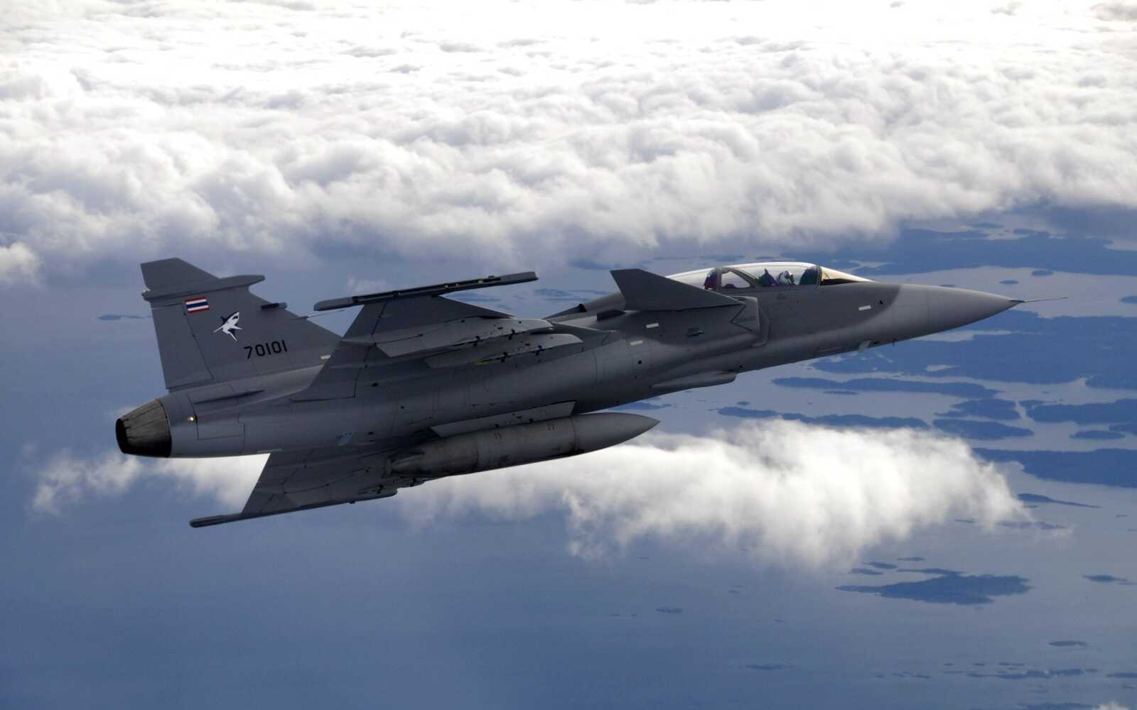 Jet Fighter Wallpapers (68 images) - WallpaperCat
