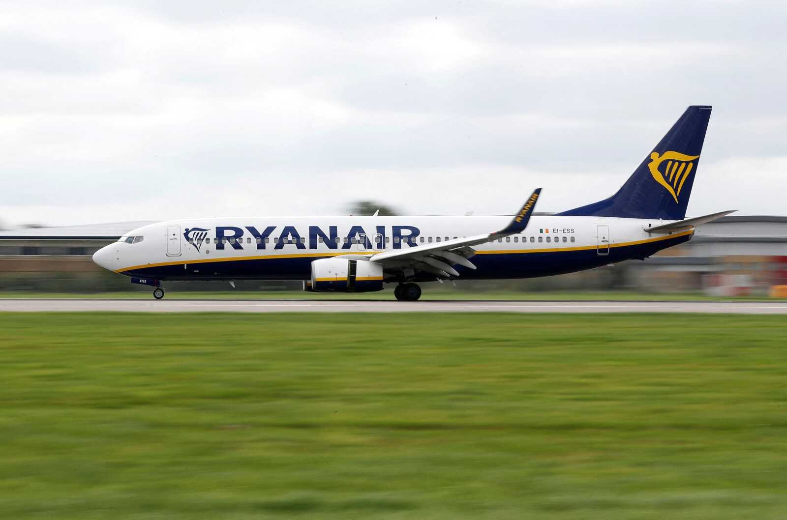 Ryanair Wallpapers (37 images) - WallpaperCat