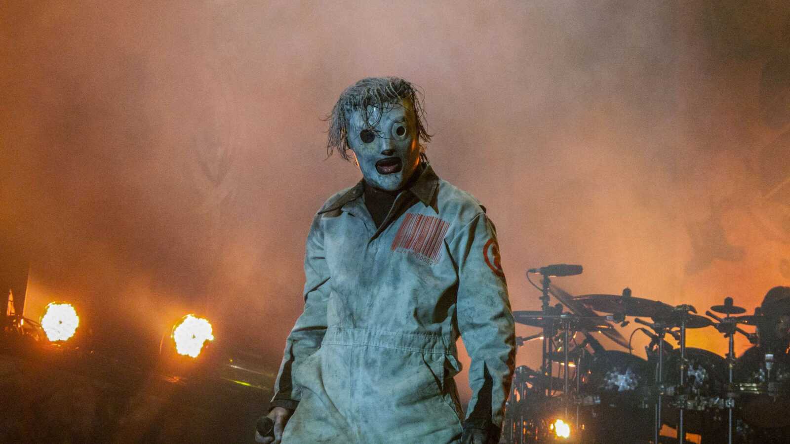 Corey Taylor Wallpapers (37 images) - WallpaperCat