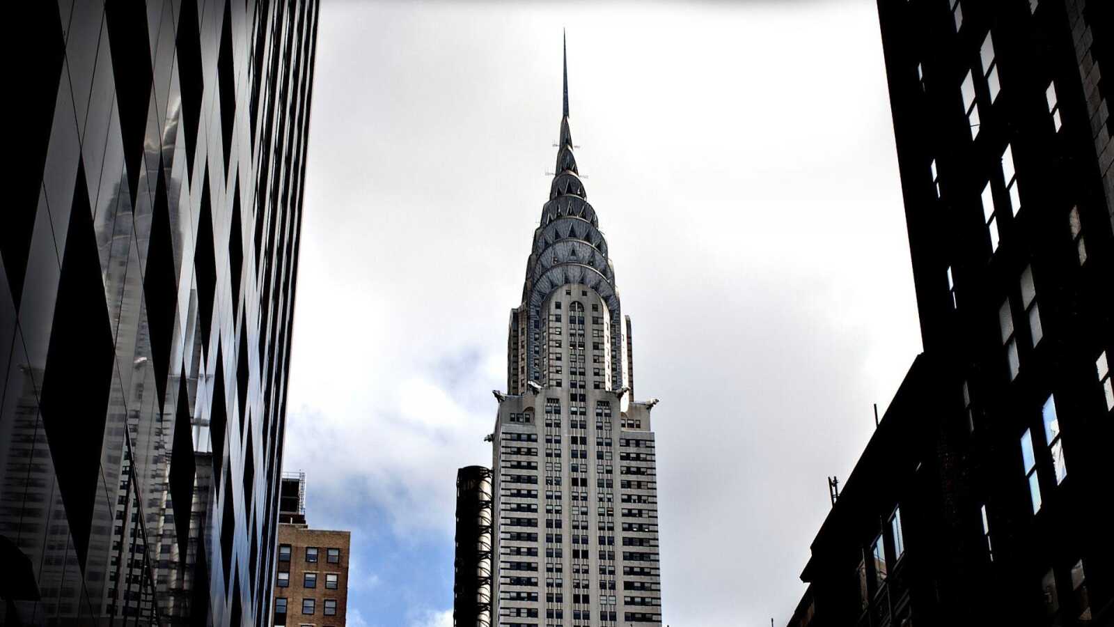 Chrysler Building Wallpapers (24 images) - WallpaperCat