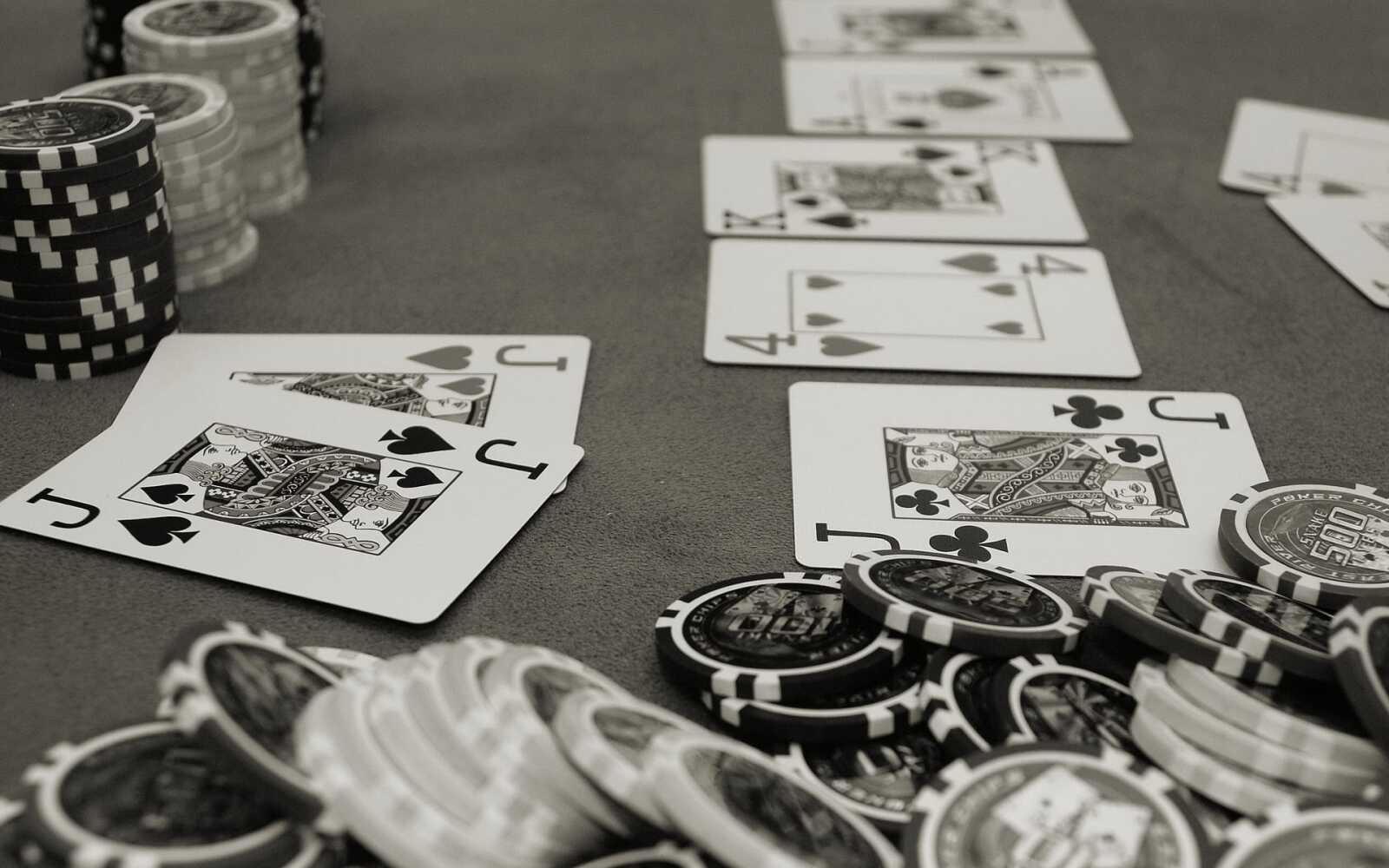 Poker Wallpapers (40 images) - WallpaperCat