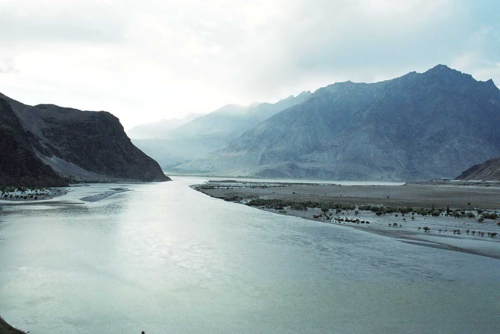 The Indus River Wallpapers (18 images) - WallpaperCat