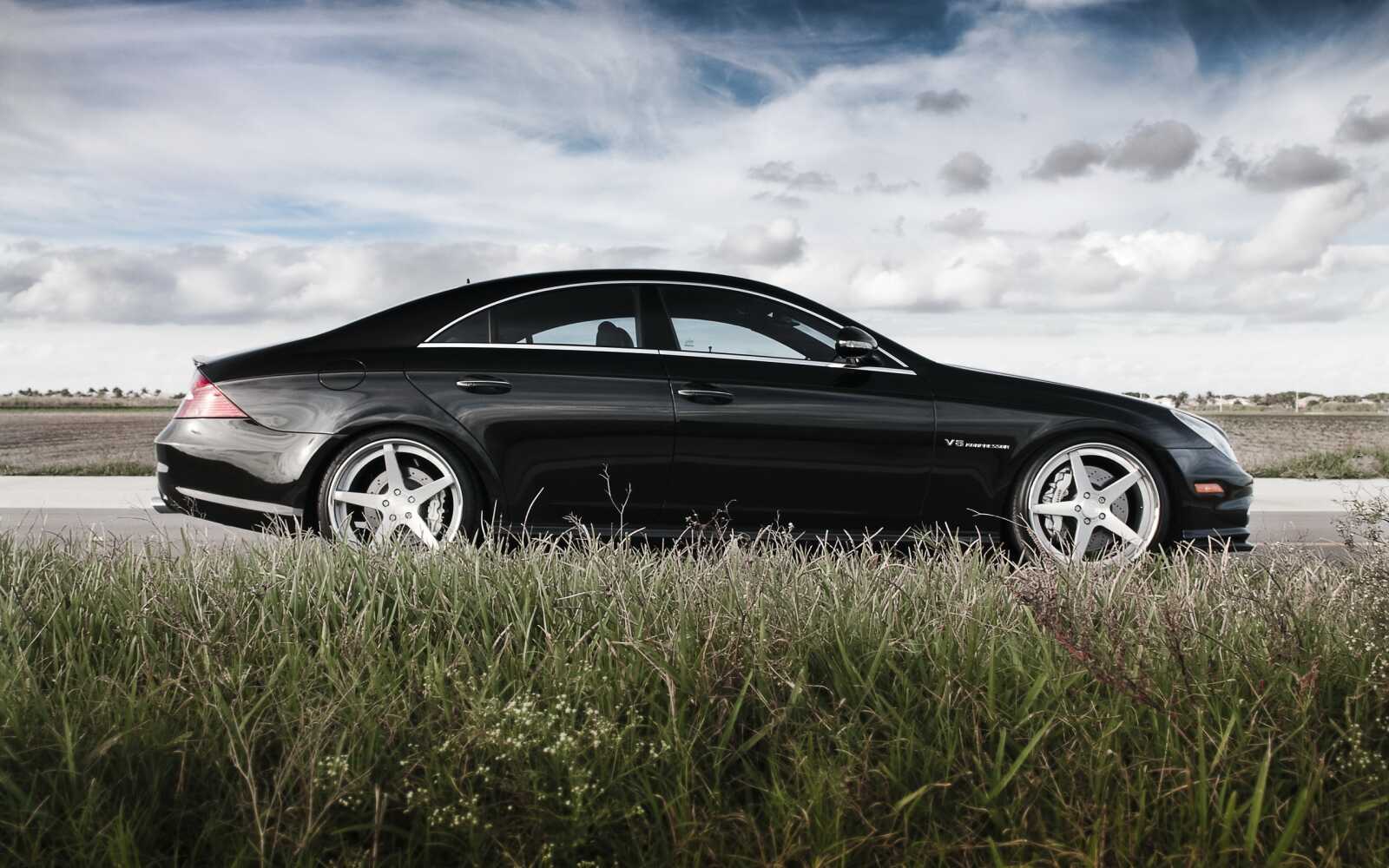 Mercedes-Benz CLS Wallpapers (66 images) - WallpaperCat