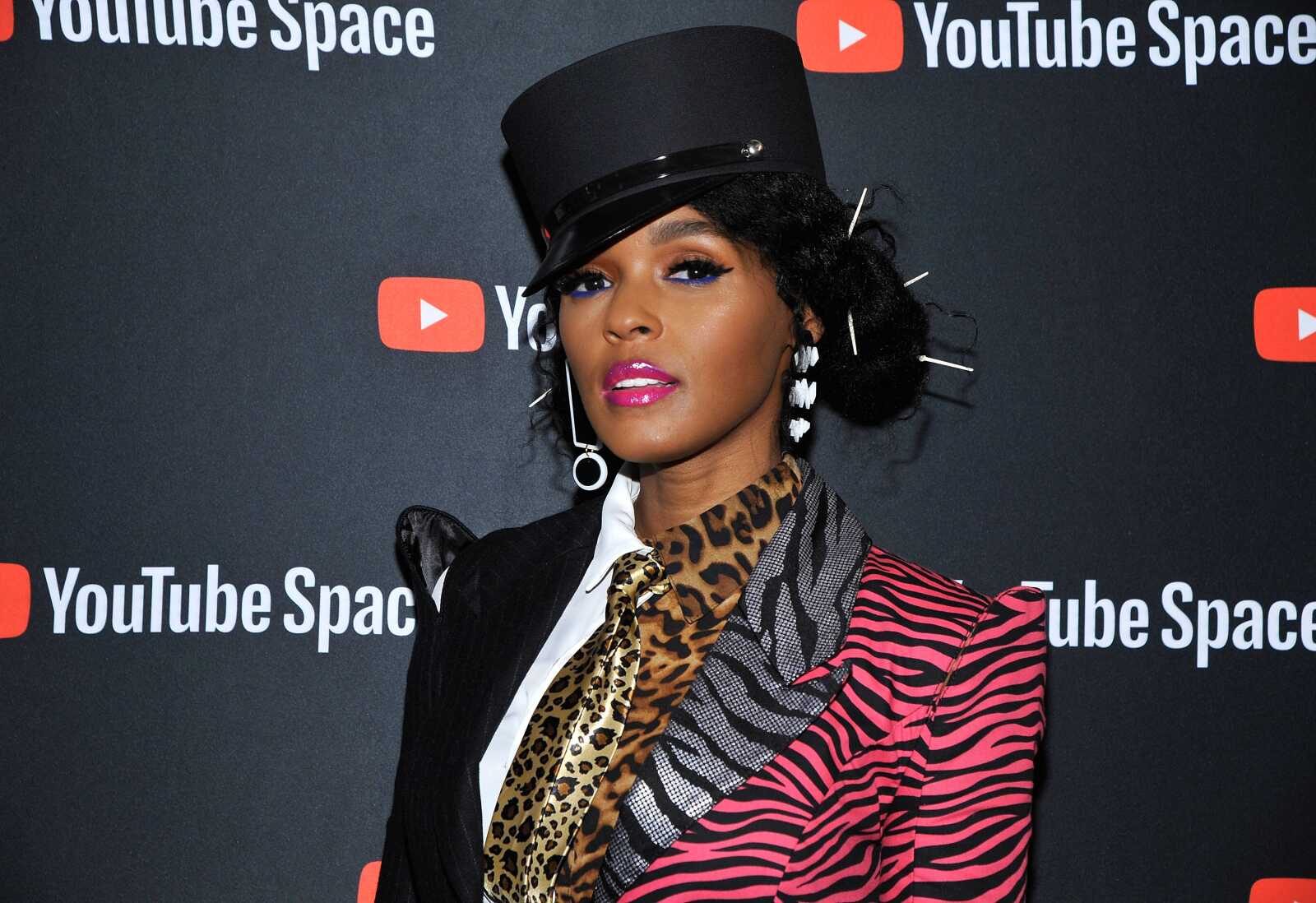 Janelle Monae Wallpapers (45 images) - WallpaperCat