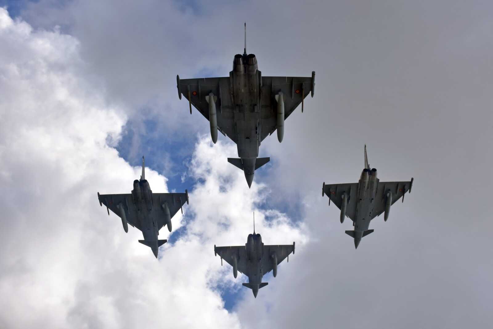 Jet Fighter Wallpapers (68 images) - WallpaperCat