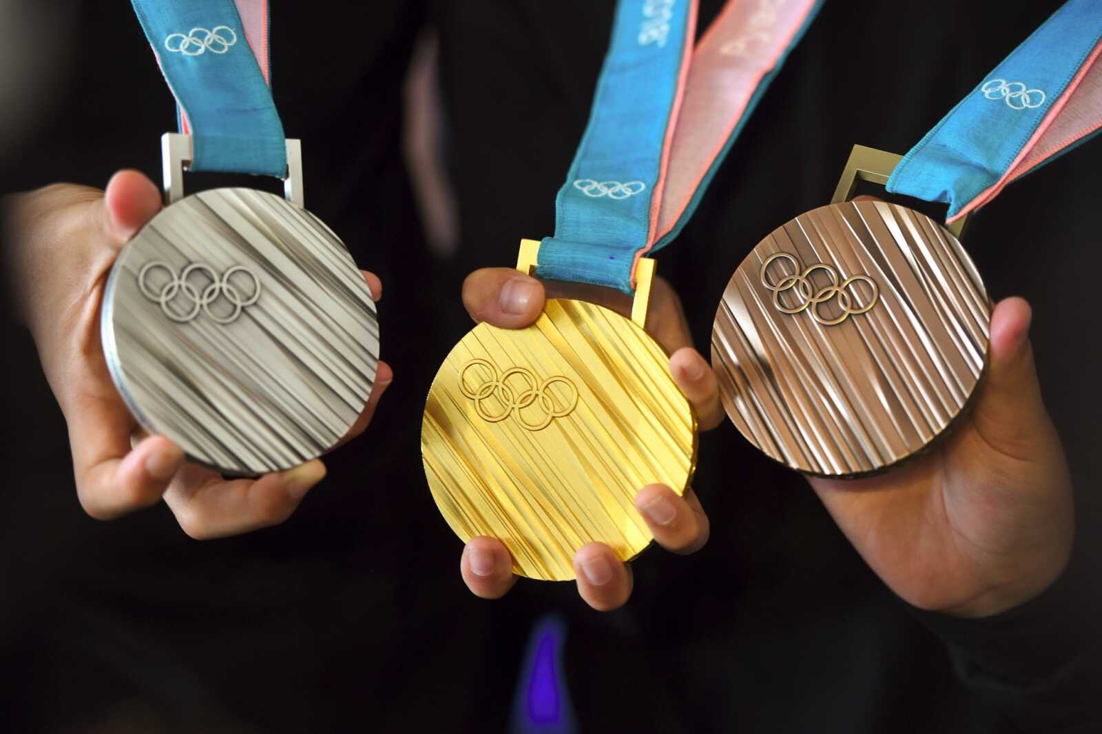 Medal Wallpapers (22 images) - WallpaperCat
