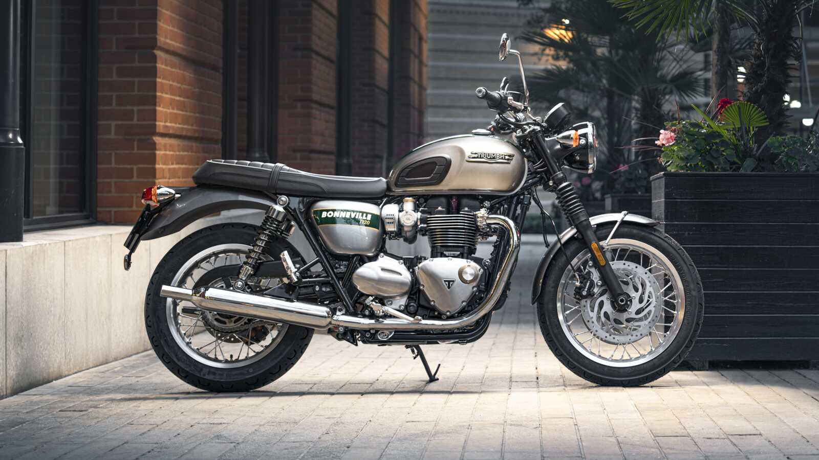Triumph Bonneville T120 Wallpapers (37 images) - WallpaperCat