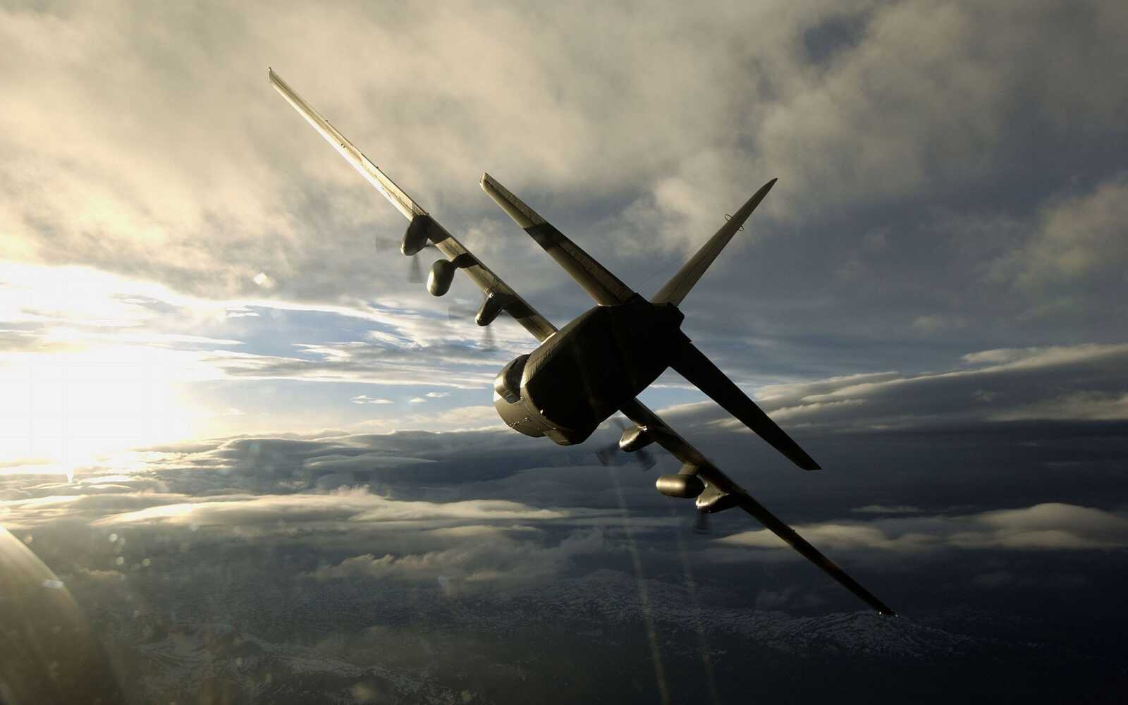 Lockheed C-130 Hercules Wallpapers (45 images) - WallpaperCat