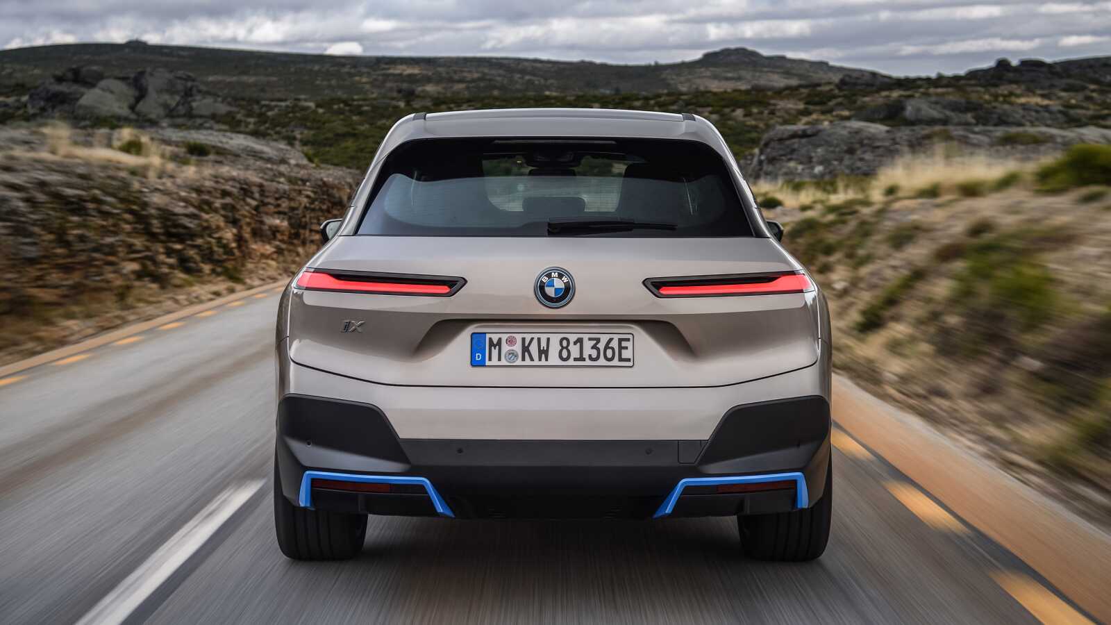 BMW iX Wallpapers (32 images) - WallpaperCat