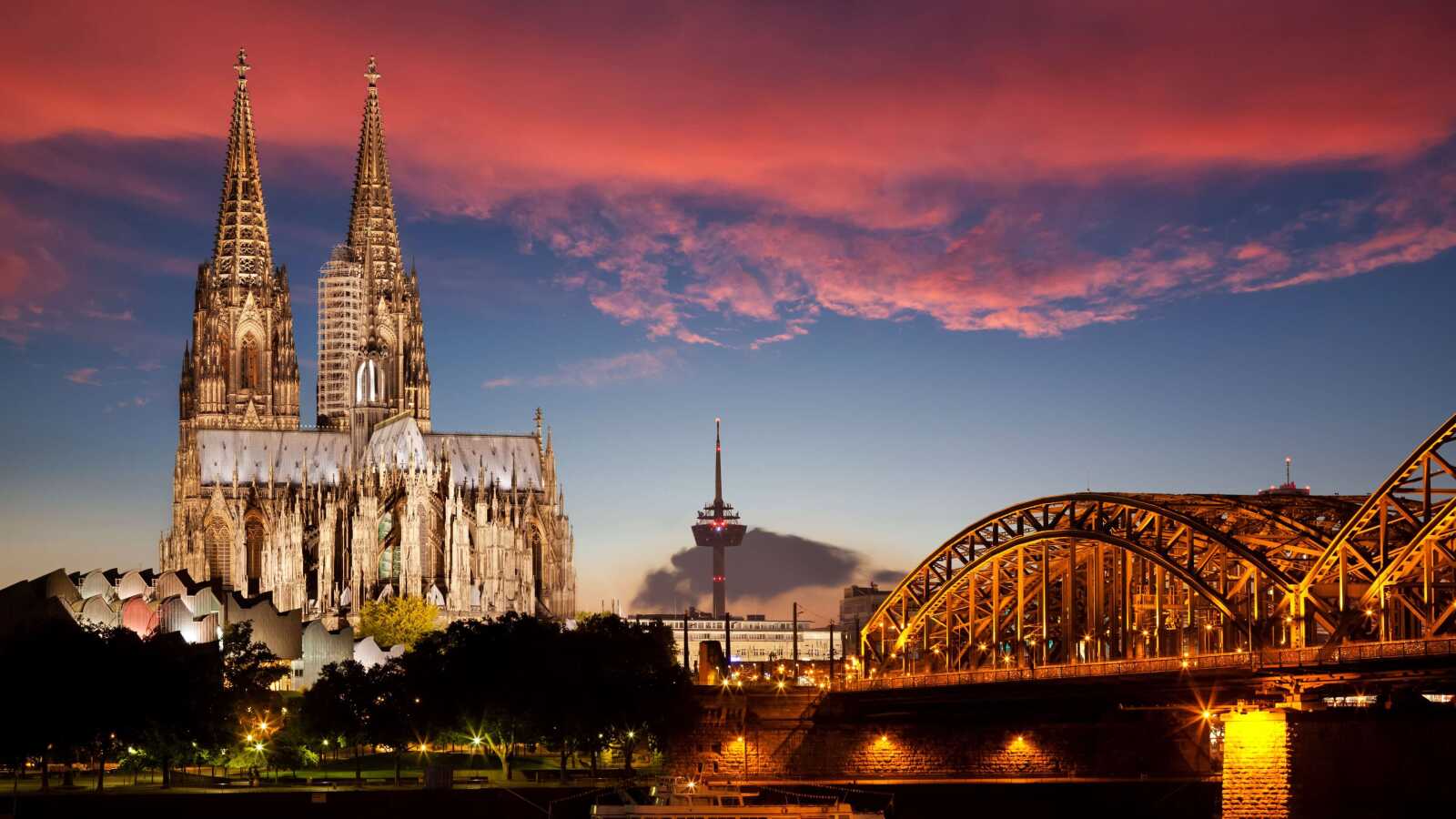 Cologne Cathedral Wallpapers (42 images) - WallpaperCat