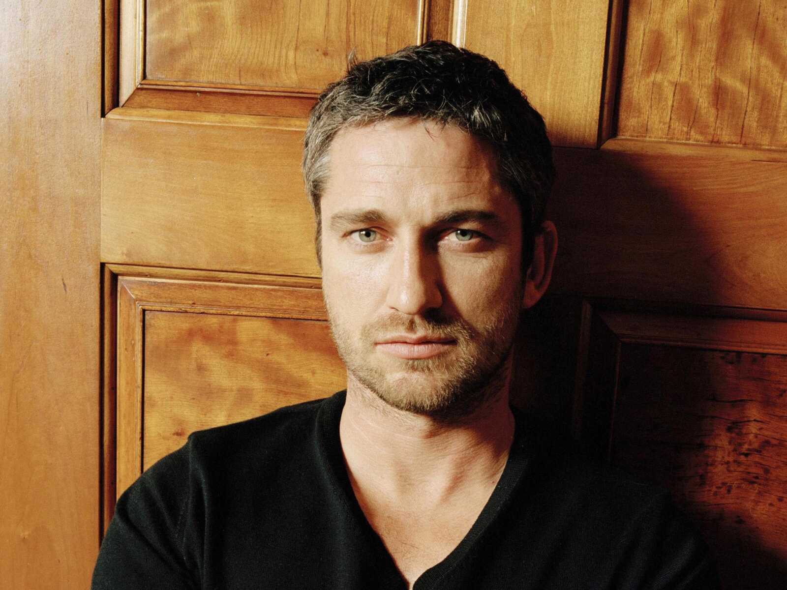 Gerard Butler Wallpapers (30 images) - WallpaperCat