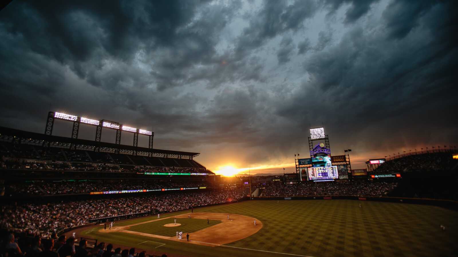 Softball Wallpapers (47 images) - WallpaperCat