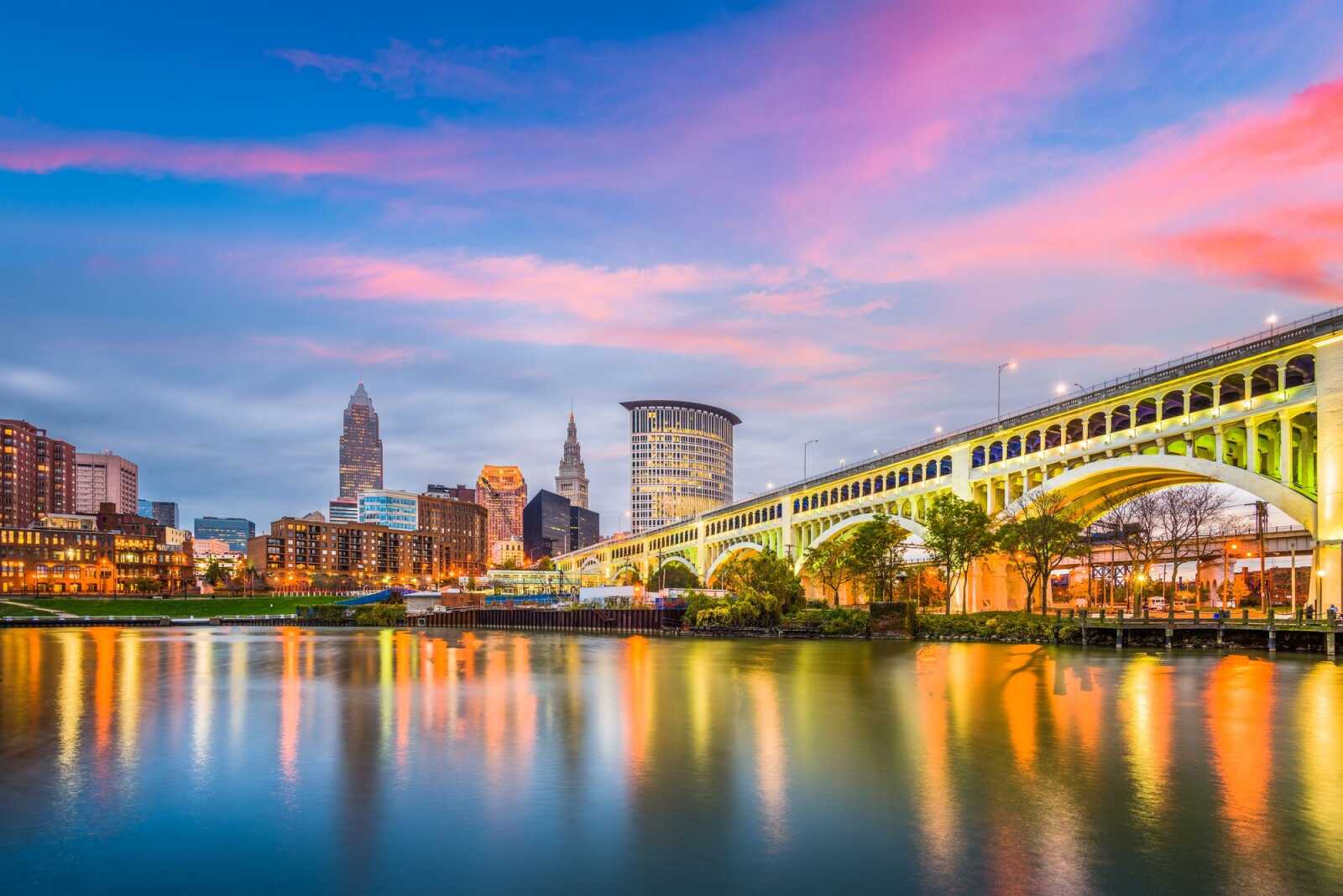 Cleveland Skyline Wallpapers (16 images) - WallpaperCat