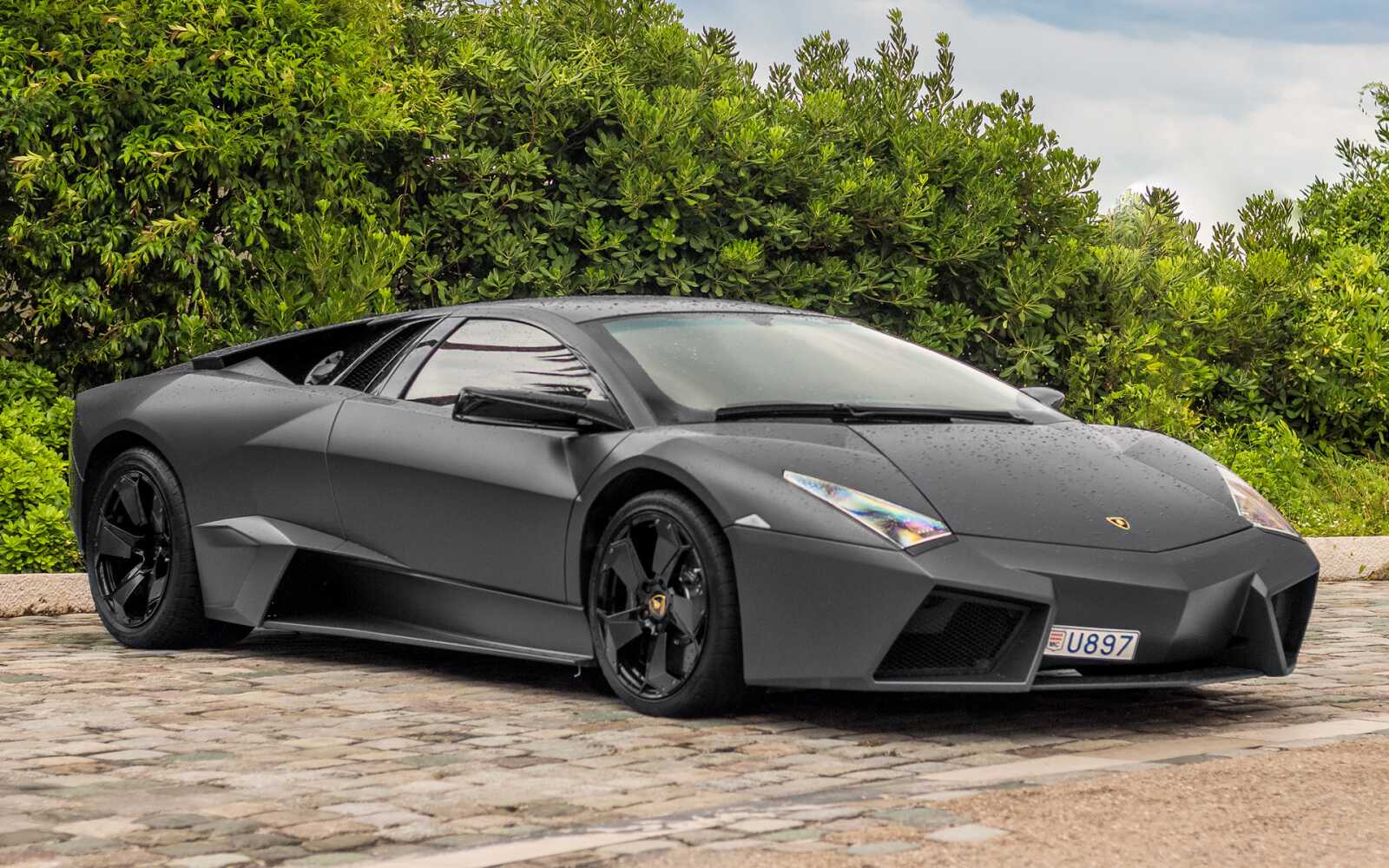 Lamborghini Reventon Wallpapers (53 images) - WallpaperCat