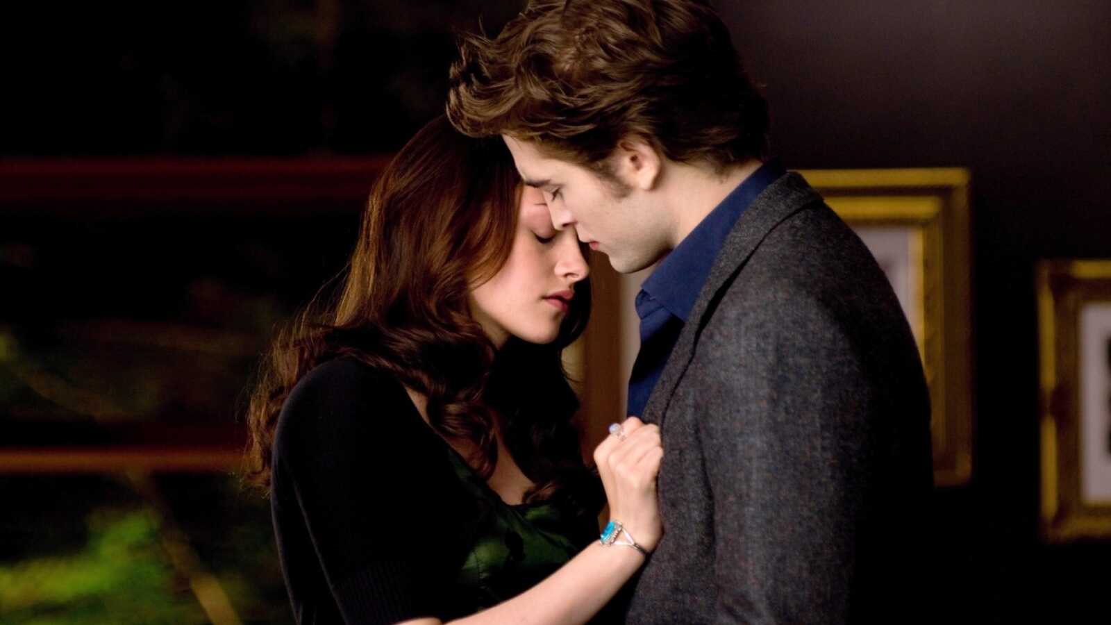 Bella (Twilight) Wallpapers (48 images) - WallpaperCat