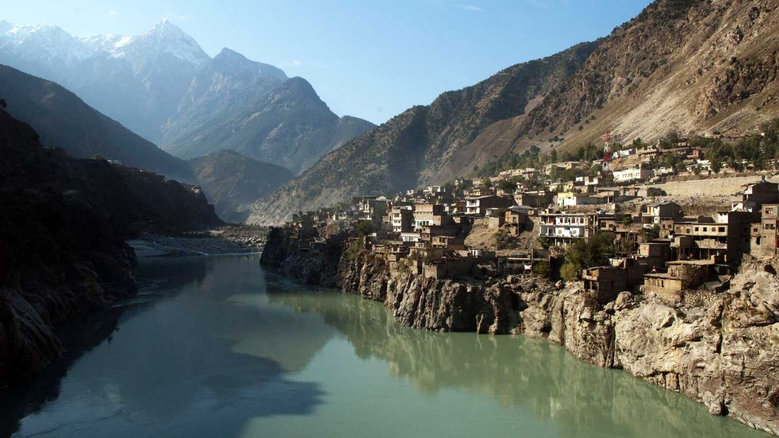 The Indus River Wallpapers (18 images) - WallpaperCat