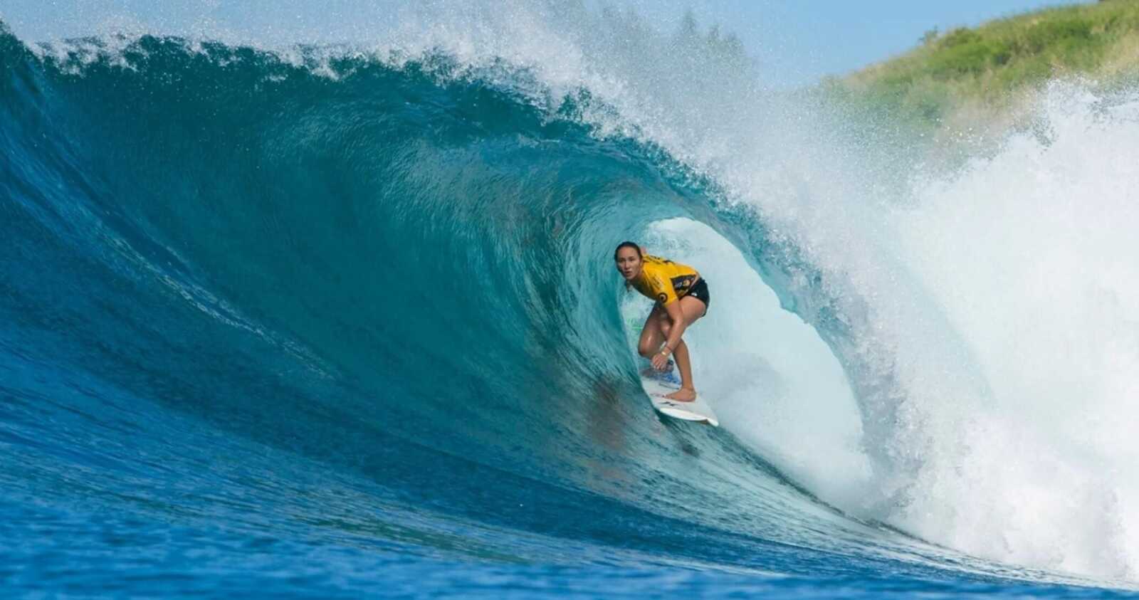 Girl Surfing Wallpapers (67 images) - WallpaperCat
