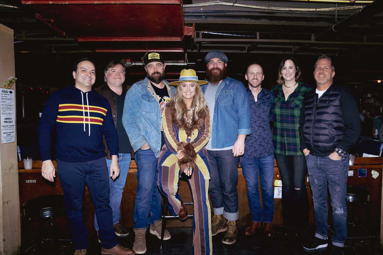 Lainey Wilson Wallpapers (46 images) - WallpaperCat