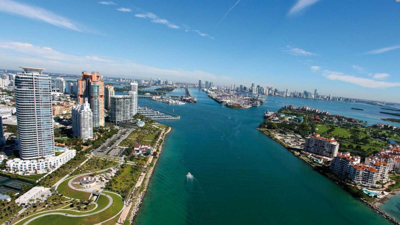 Miami Wallpapers (45 images) - WallpaperCat