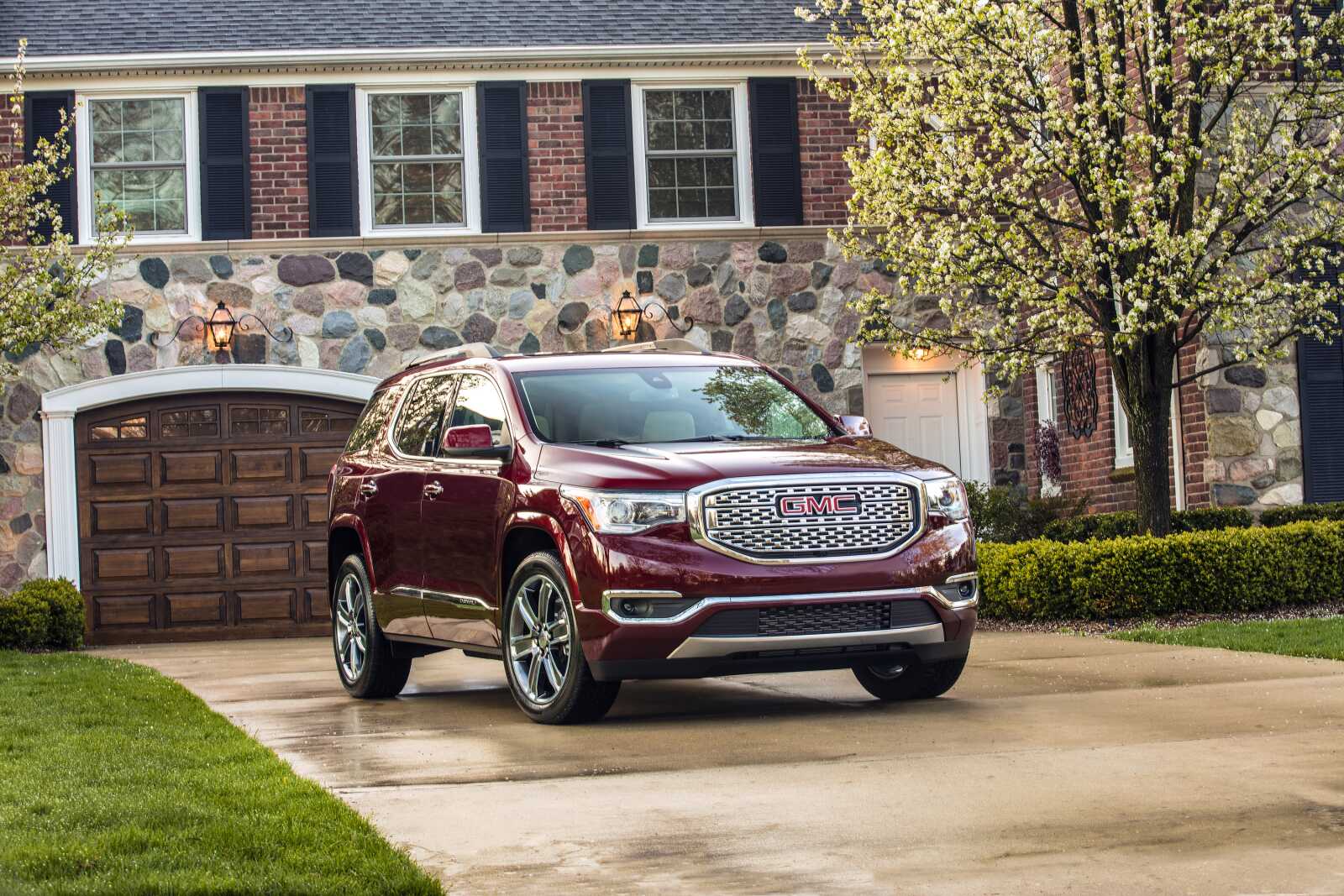 GMC Acadia Wallpapers (28 images) - WallpaperCat