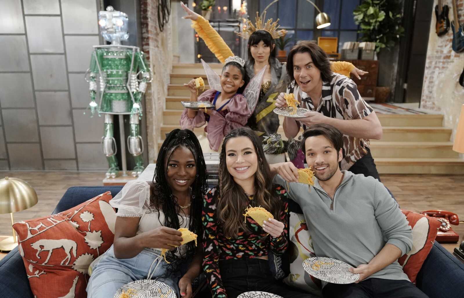 iCarly Wallpapers (34 images) - WallpaperCat