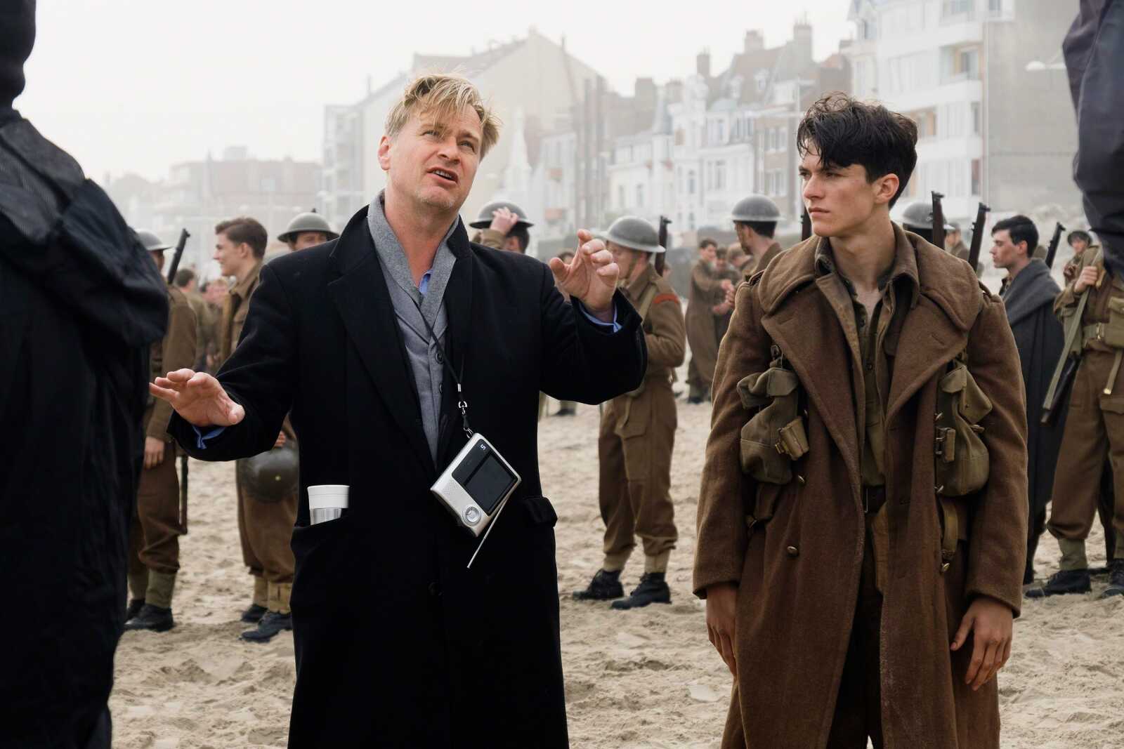 Christopher Nolan Wallpapers (25 images) - WallpaperCat