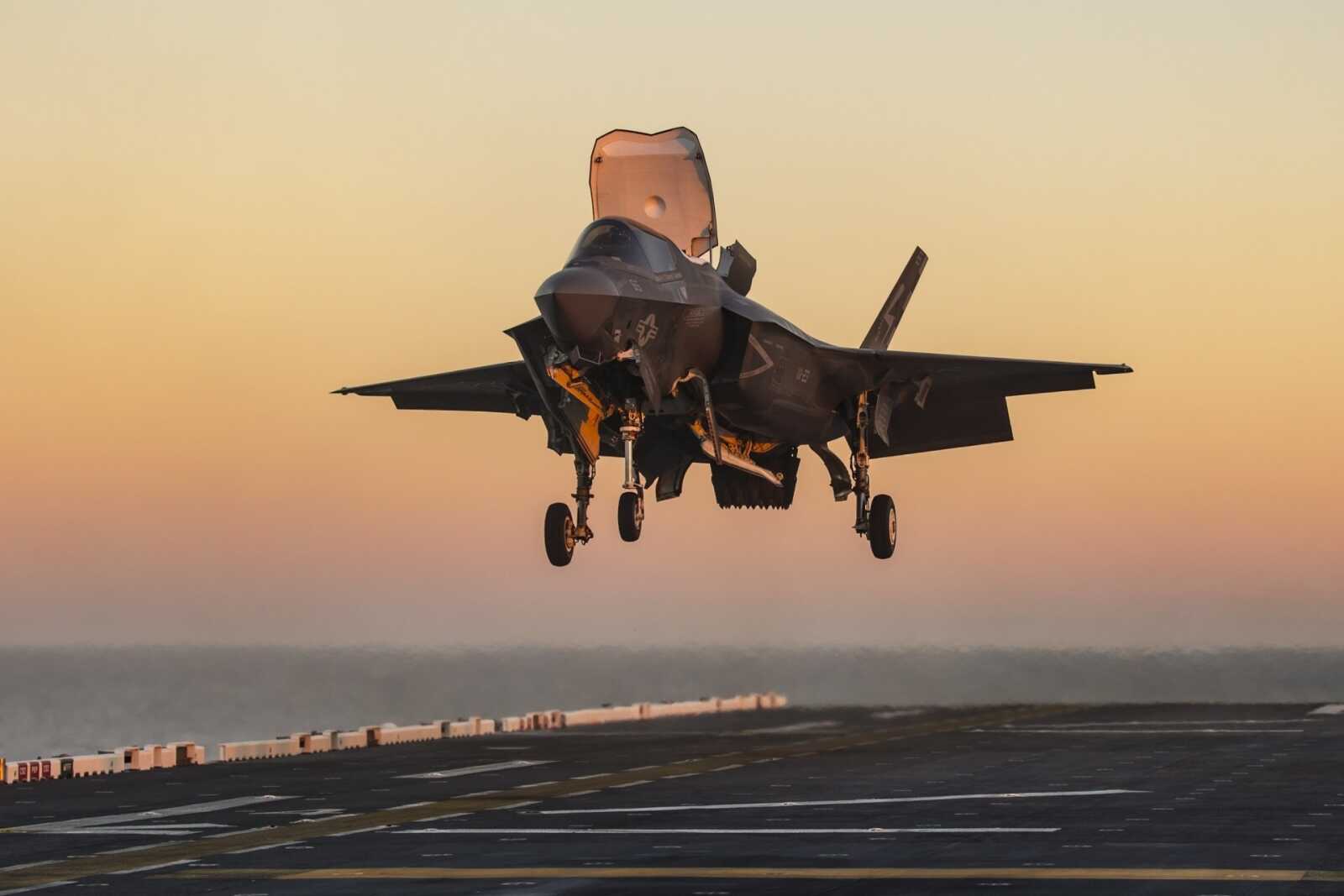 Jet Fighter Wallpapers (68 images) - WallpaperCat
