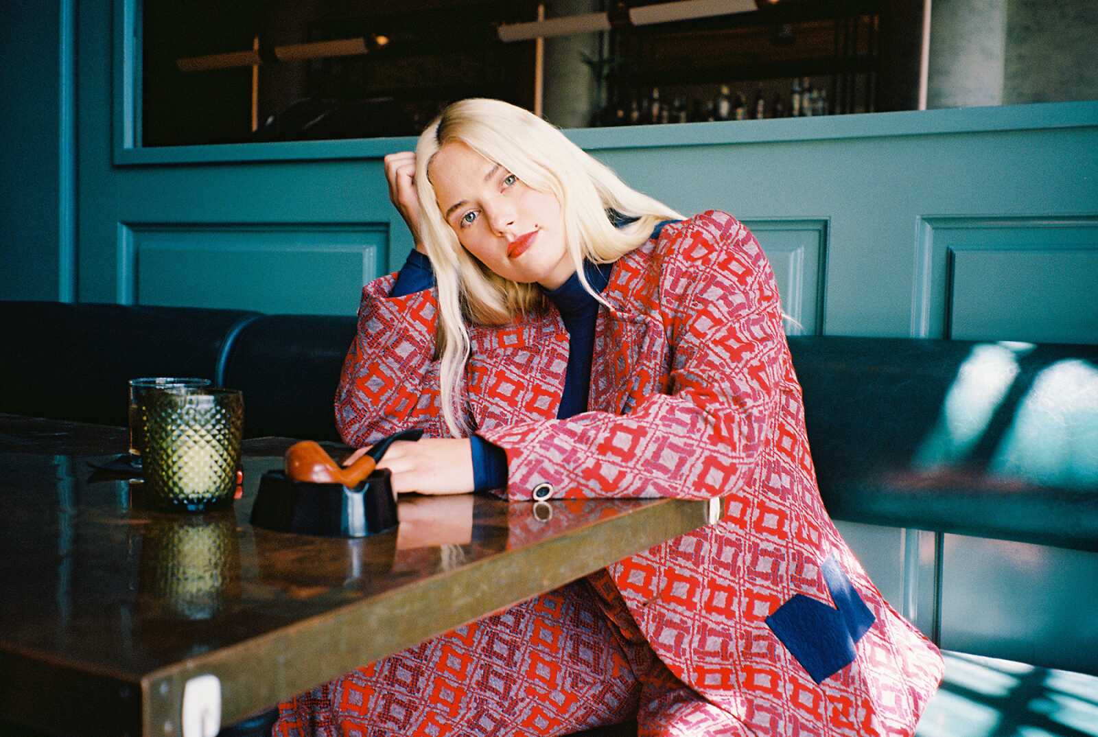 Ashe (Singer) Wallpapers (21 images) - WallpaperCat