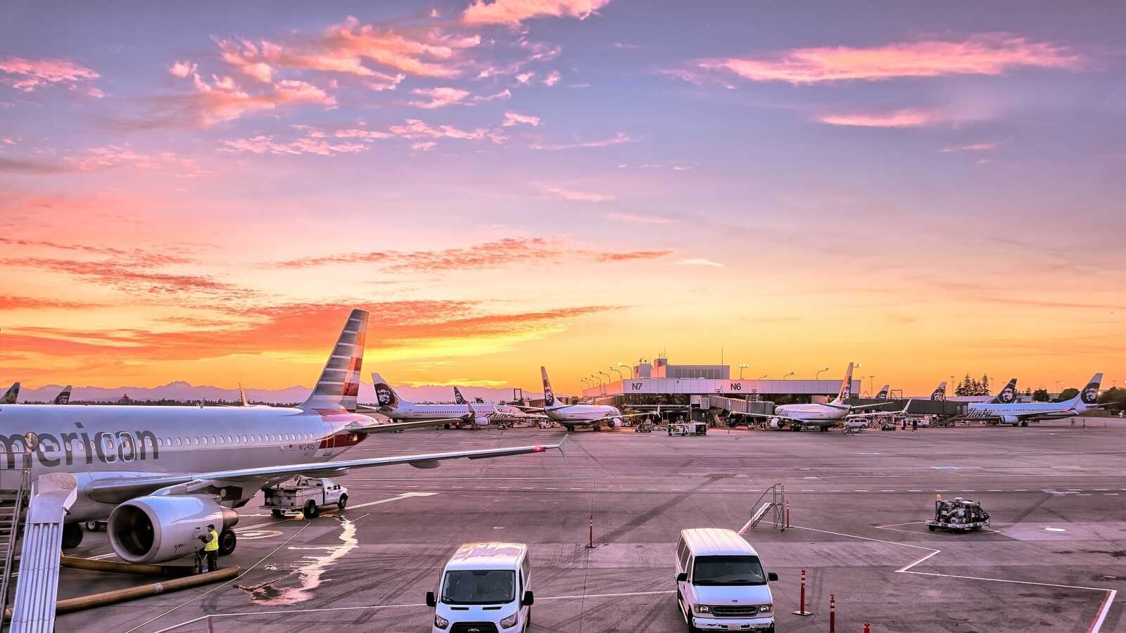 Airport Wallpapers (34 images) - WallpaperCat