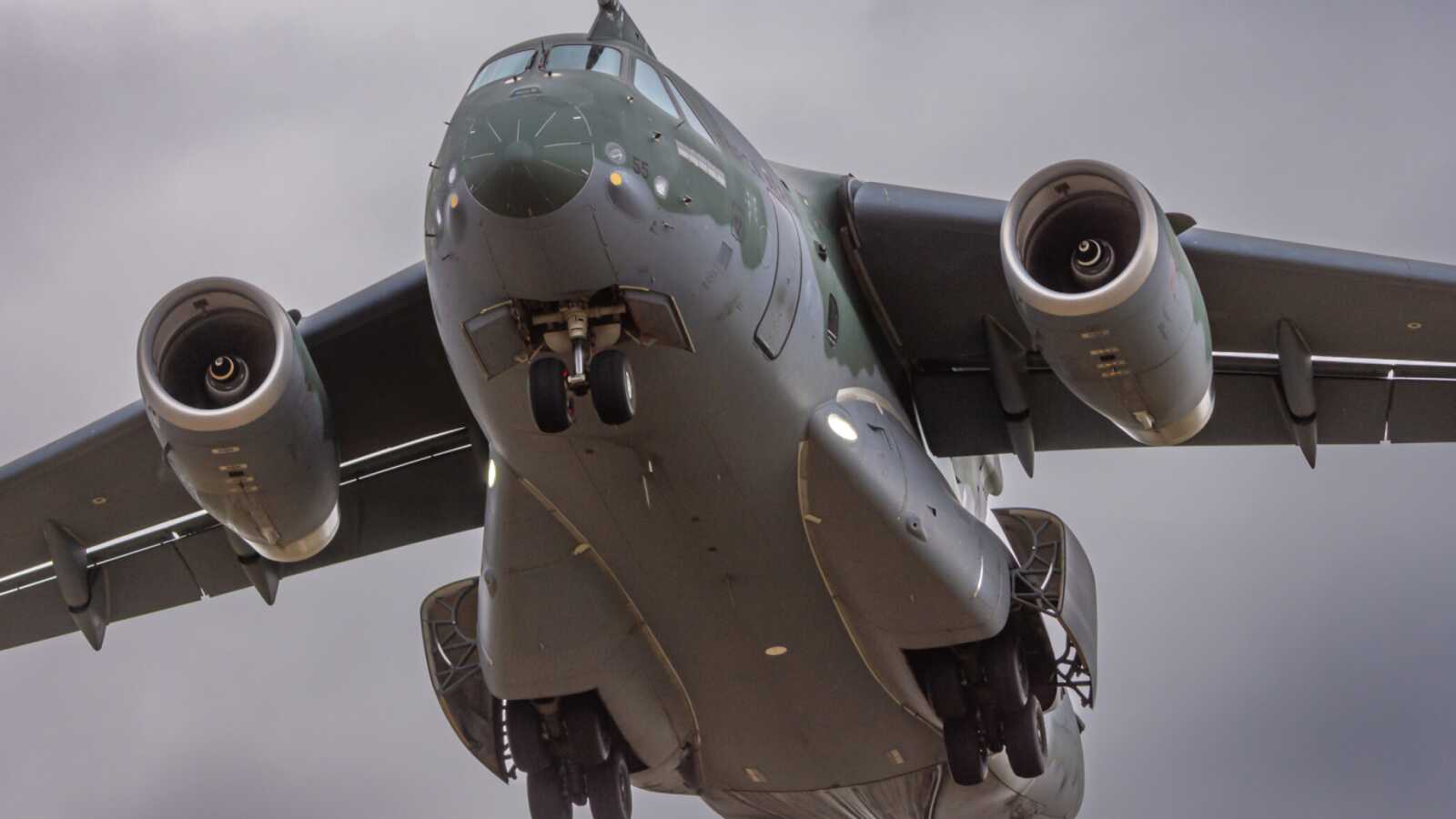 Embraer Wallpapers (53 images) - WallpaperCat