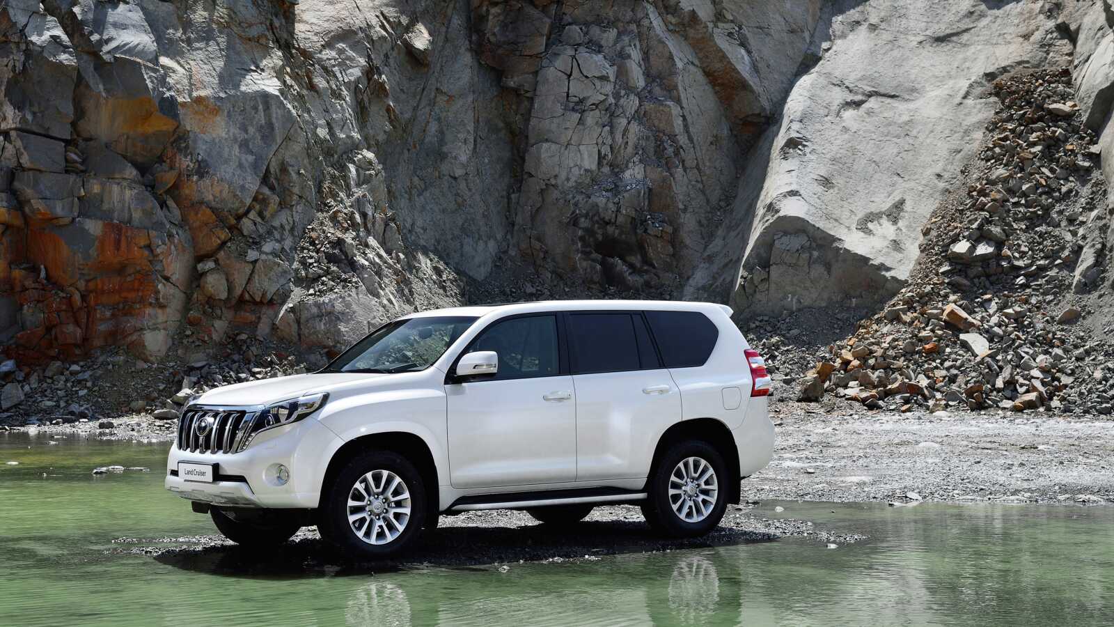 Toyota Land Cruiser Wallpapers (50 images) - WallpaperCat
